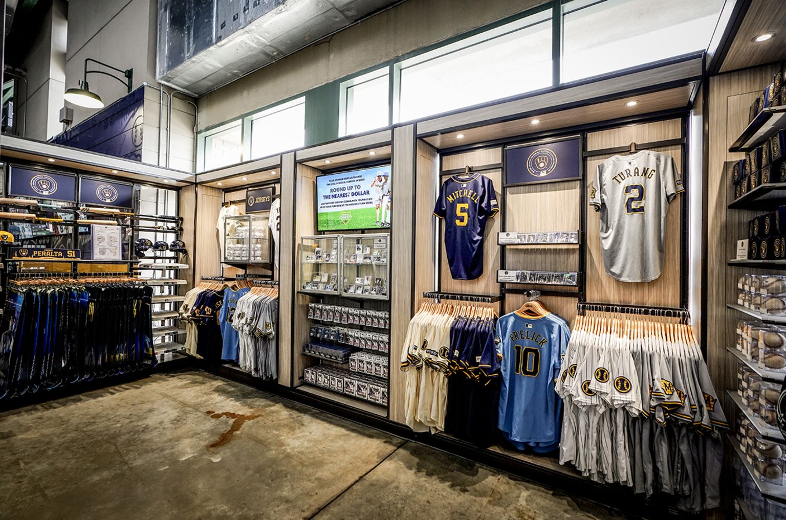 Milwaukee Brewers Authentics | MLB Authentication | MLB.com