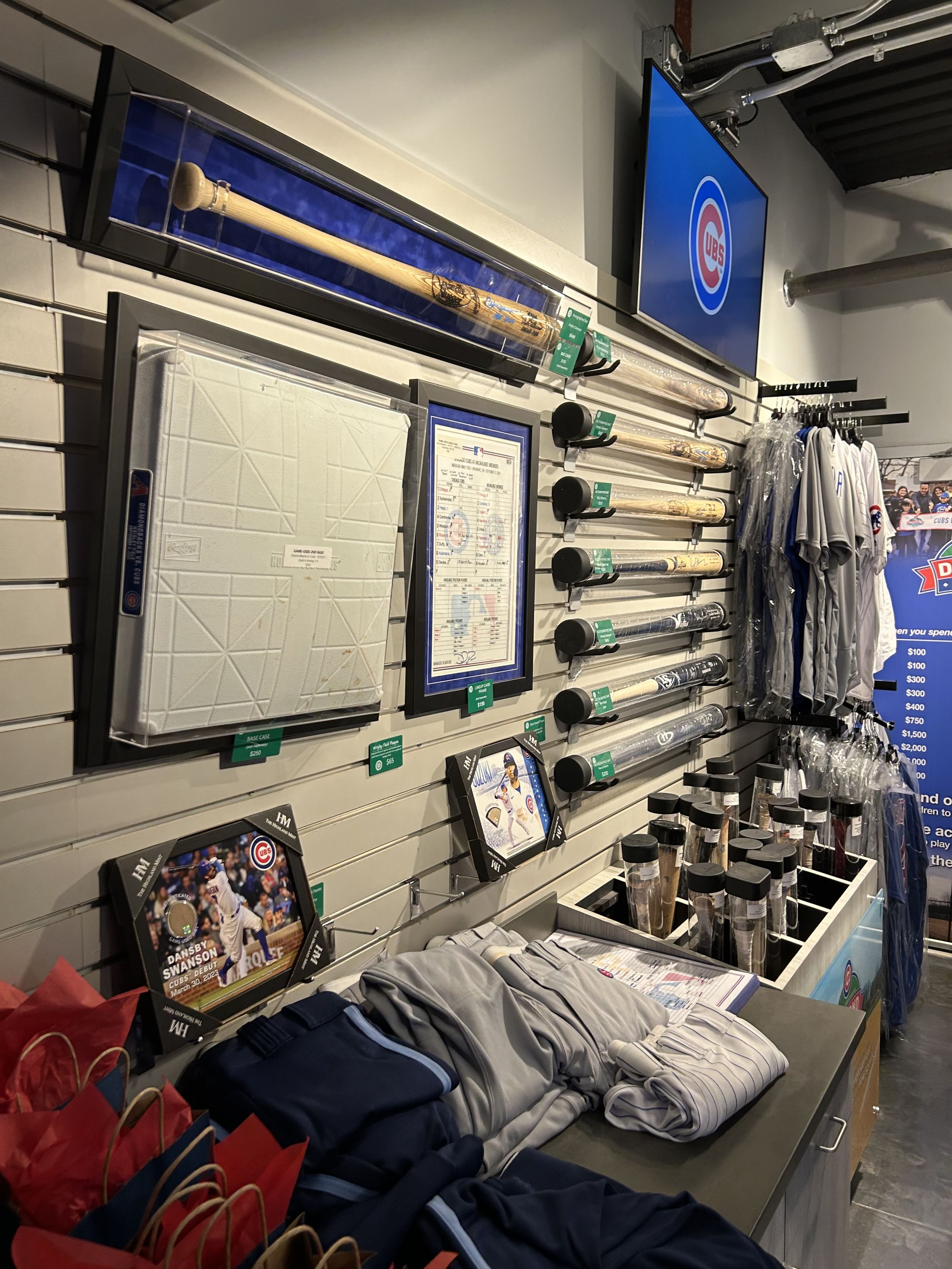 Chicago Cubs Authentics | MLB Authentication | MLB.com