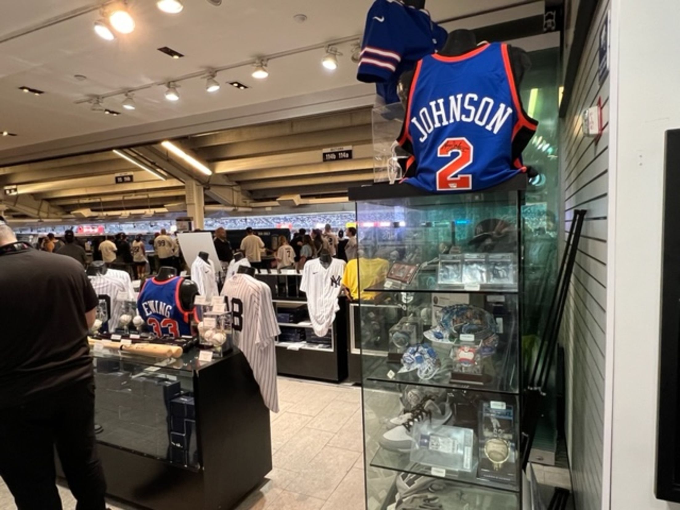 New York Yankees Authentics | MLB Authentication | MLB.com