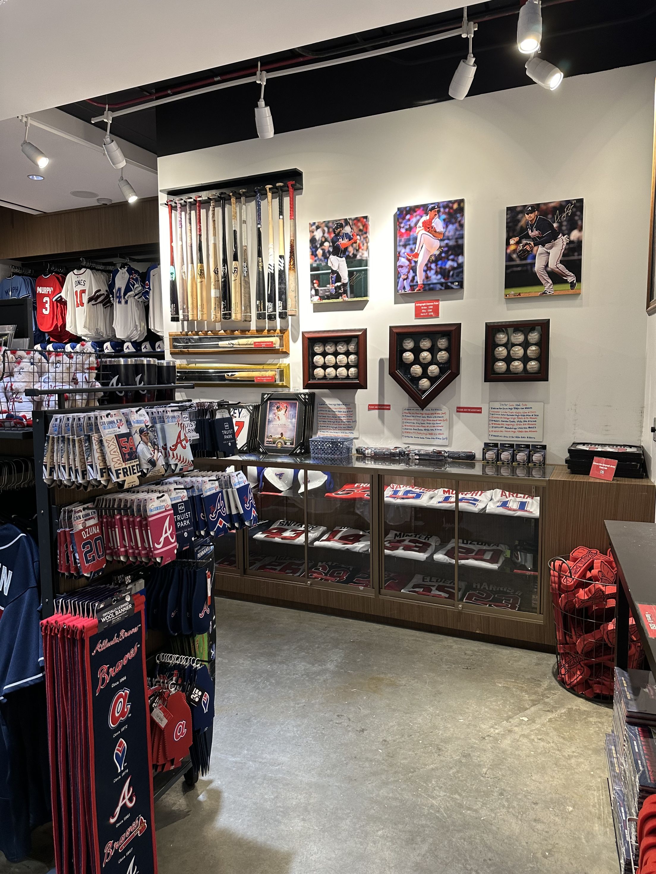 Atlanta Braves Authentics | MLB Authentication | MLB.com