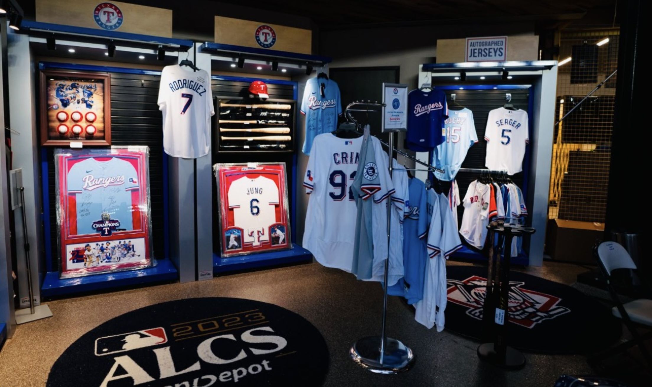 Texas Rangers Authentics | MLB Authentication | MLB.com