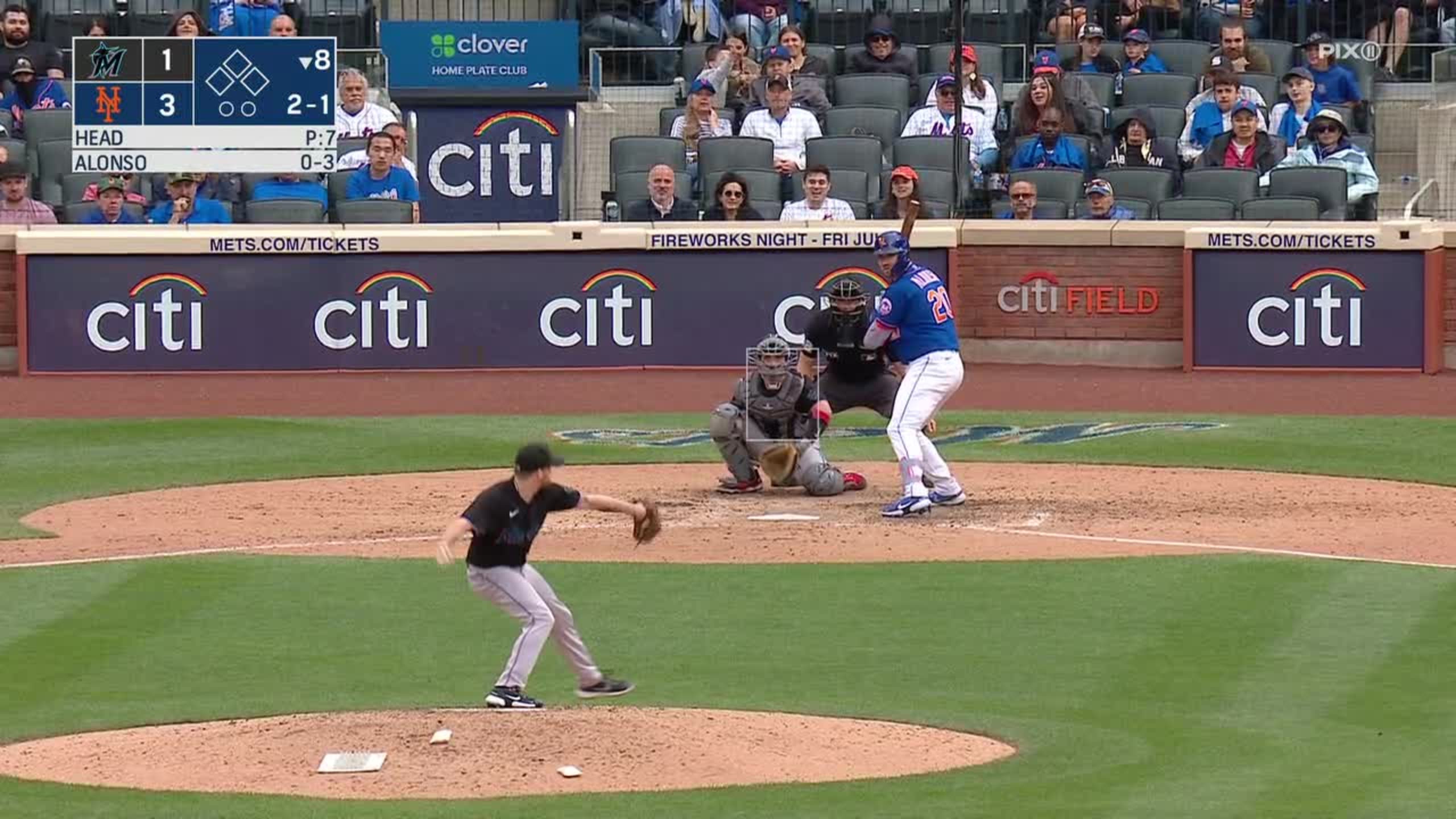 Louis Head Foul to Pete Alonso