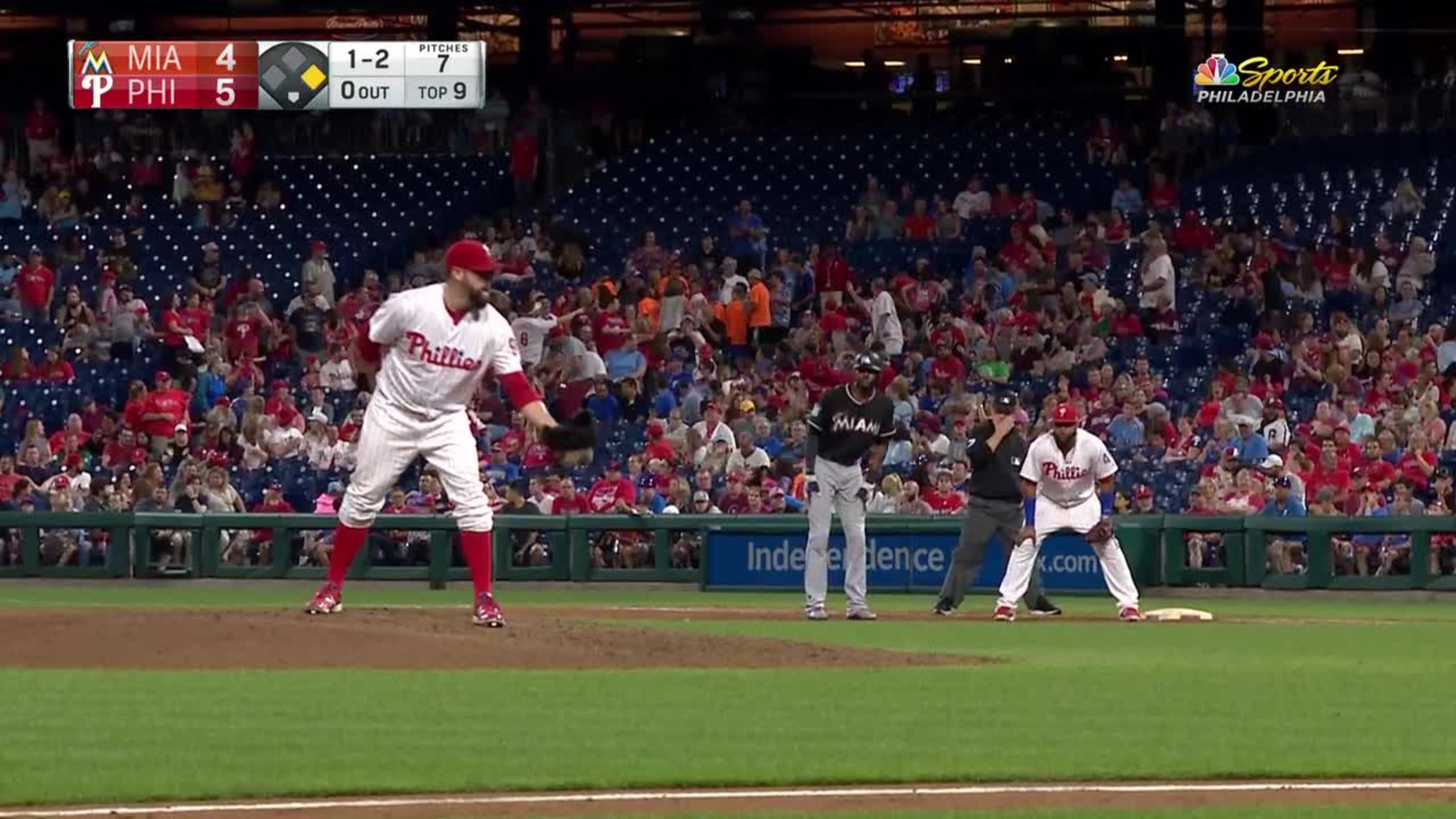 Austin Dean grounds into a double play, shortstop Pedro Florimon to ...
