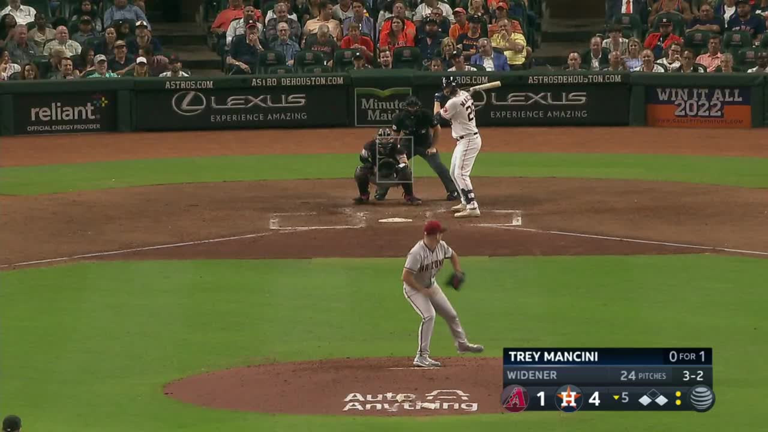 Trey Mancini pops out to third baseman Josh Rojas.