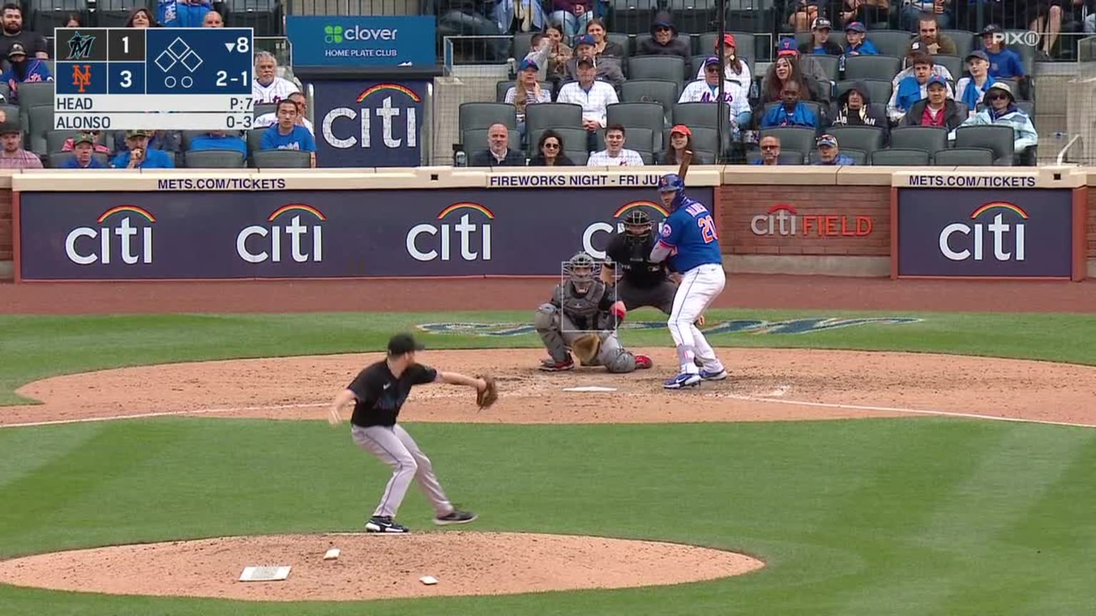 Louis Head Foul to Pete Alonso | 06/18/2022 | MLB.com