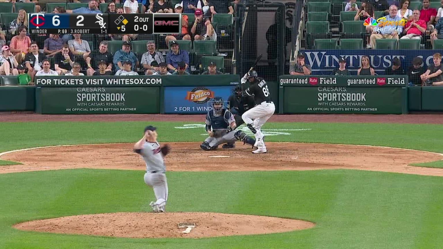 Josh Winder Ball to Luis Robert Jr. | 07/05/2022 | San Francisco Giants