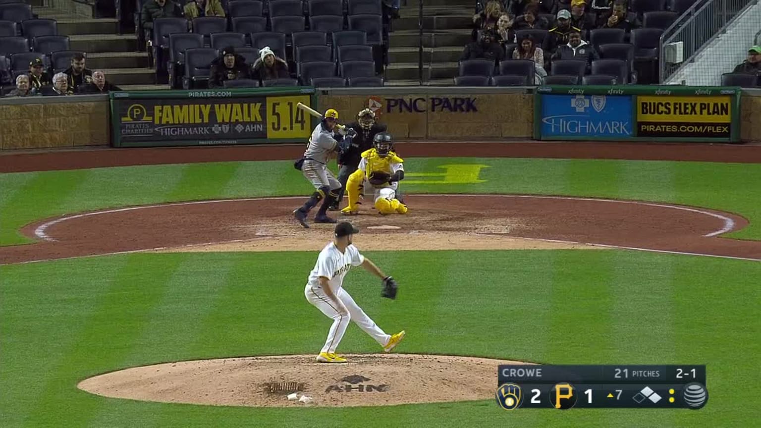 Kolten Wong flies out to left fielder Jake Marisnick. | 04/27/2022 ...