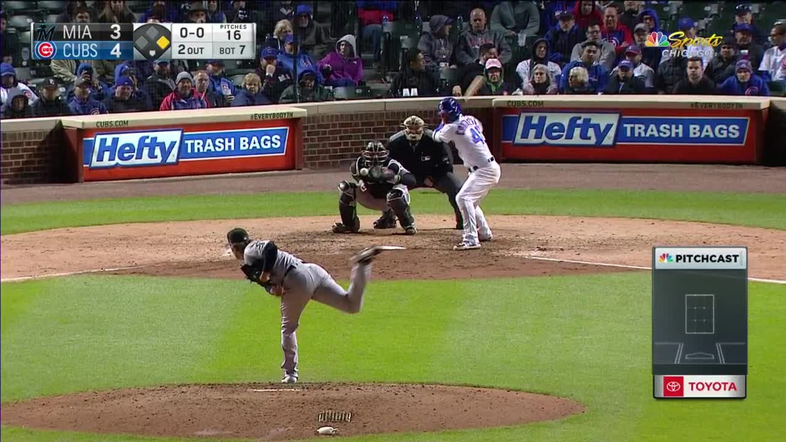 Willson Contreras lines out to right fielder Brian Anderson. | 05/06 ...