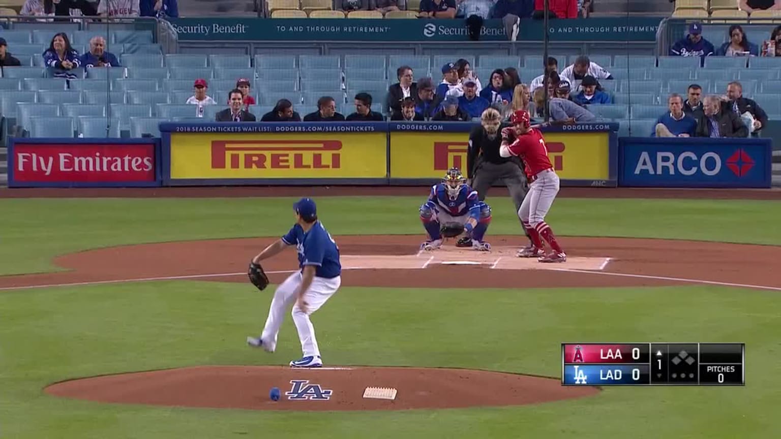Hyun-Jin Ryu Strike cantado to Zack Cozart | Los Phillies de Filadelfia