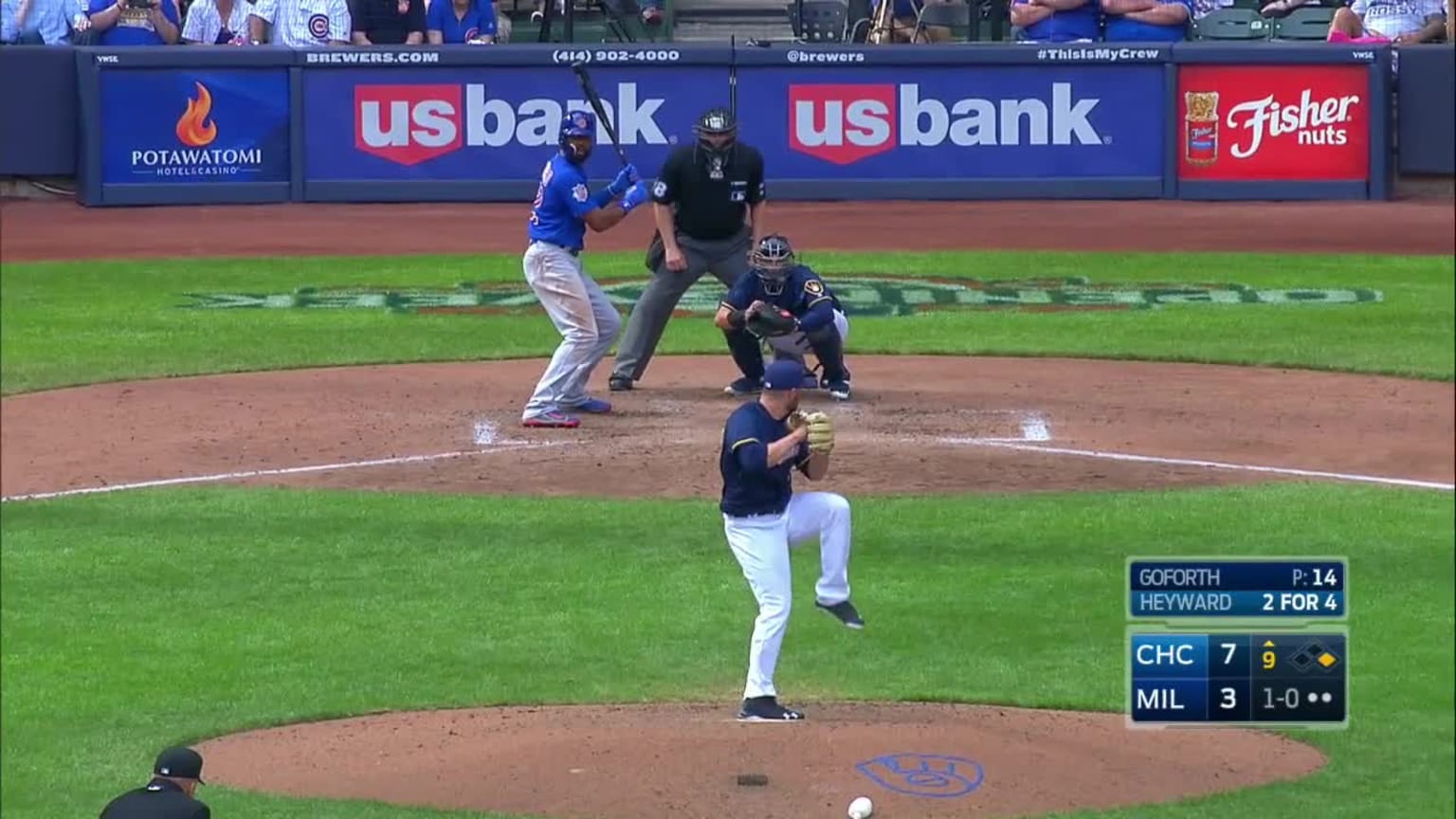 David Goforth Foul to Jason Heyward | 04/09/2017 | MLB.com