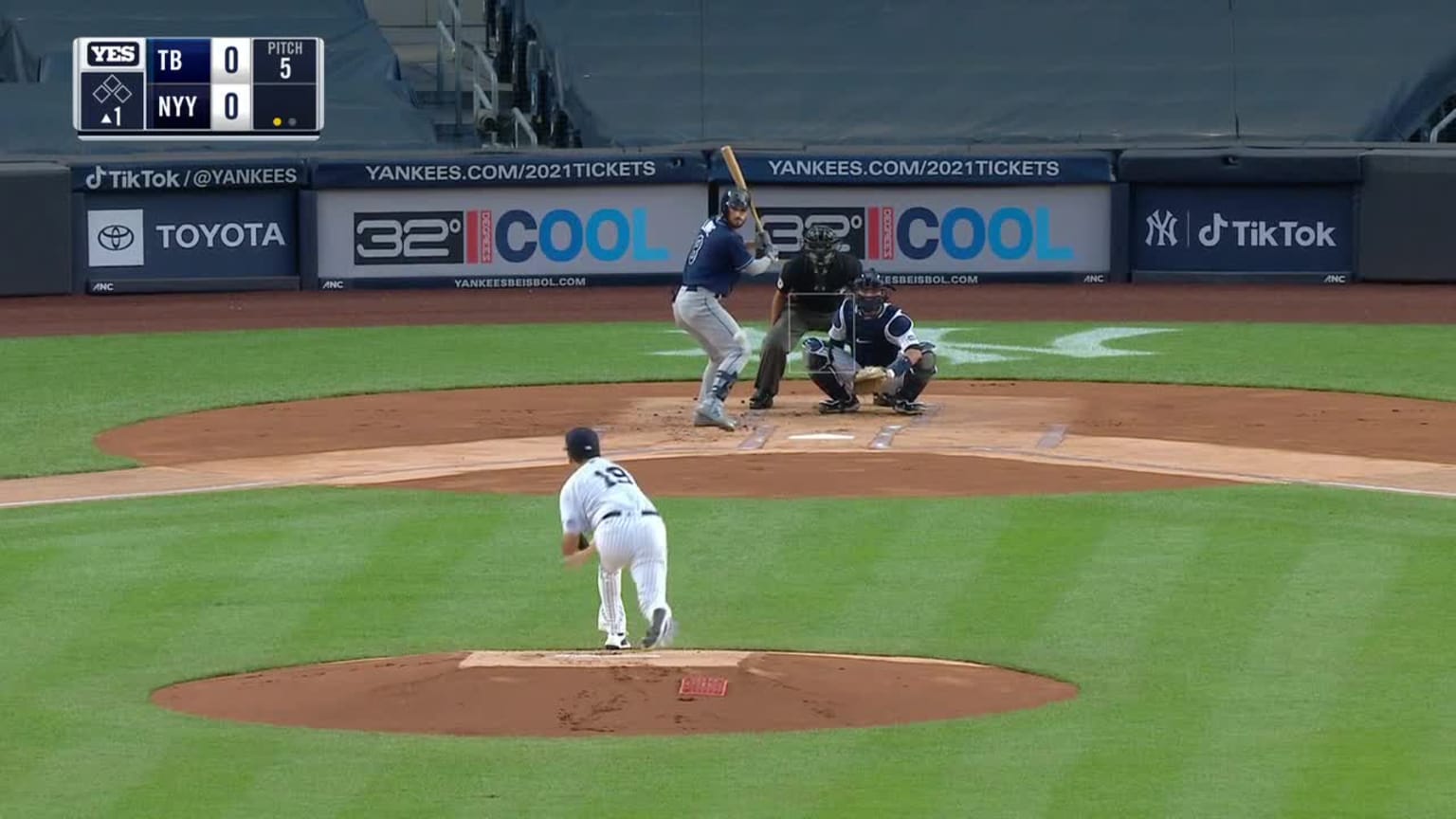 Masahiro Tanaka Foul to Brandon Lowe | 01/09/2020 | Los Dodgers de Los ...