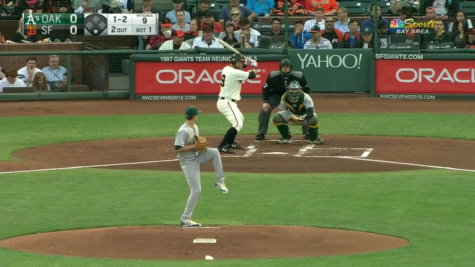 Daniel Gossett Foul to Brandon Belt | 08/02/2017 | MLB.com
