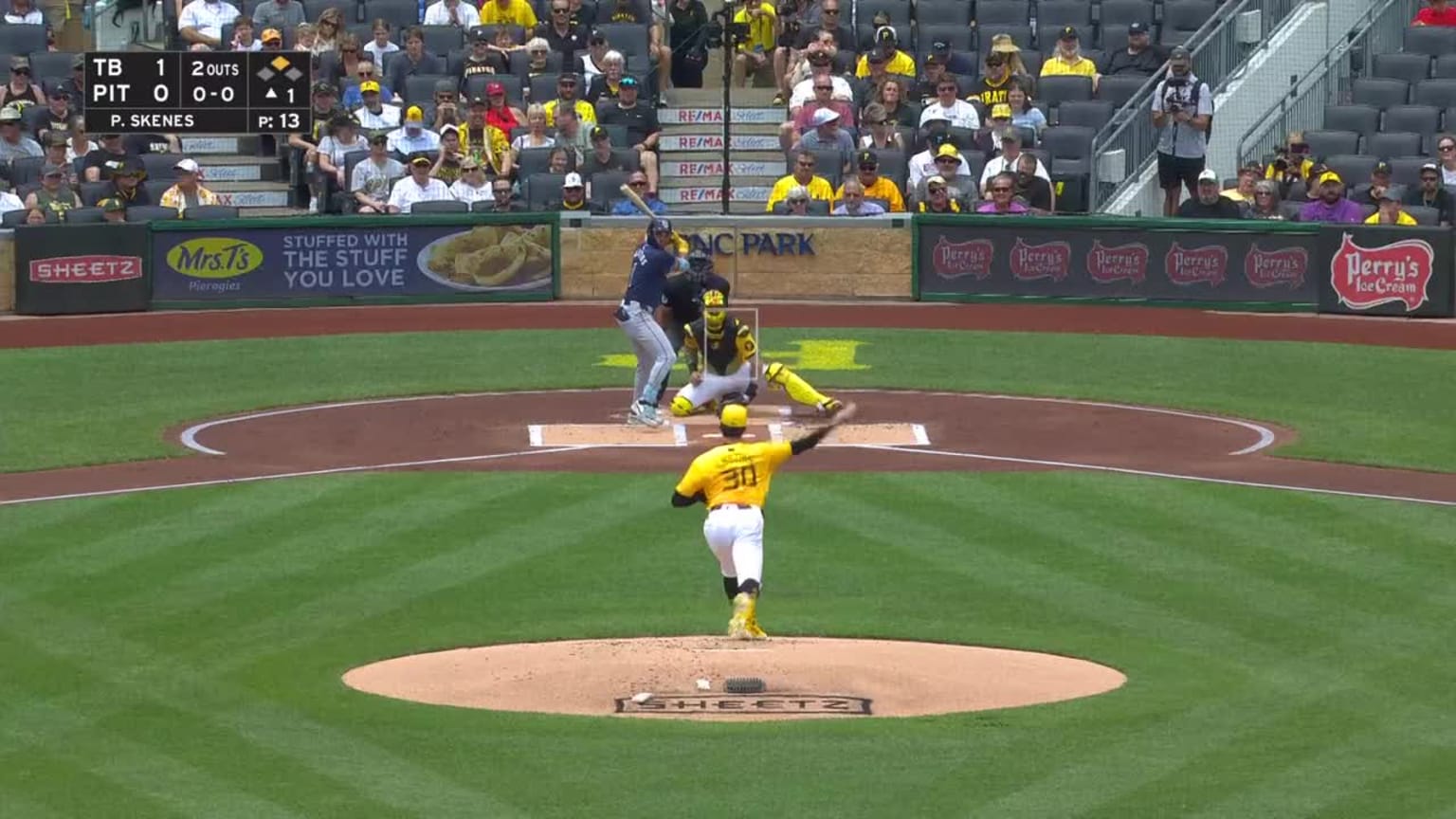 Richie Palacios pops out to second baseman Jared Triolo. | 06/23/2024 | MLB.com