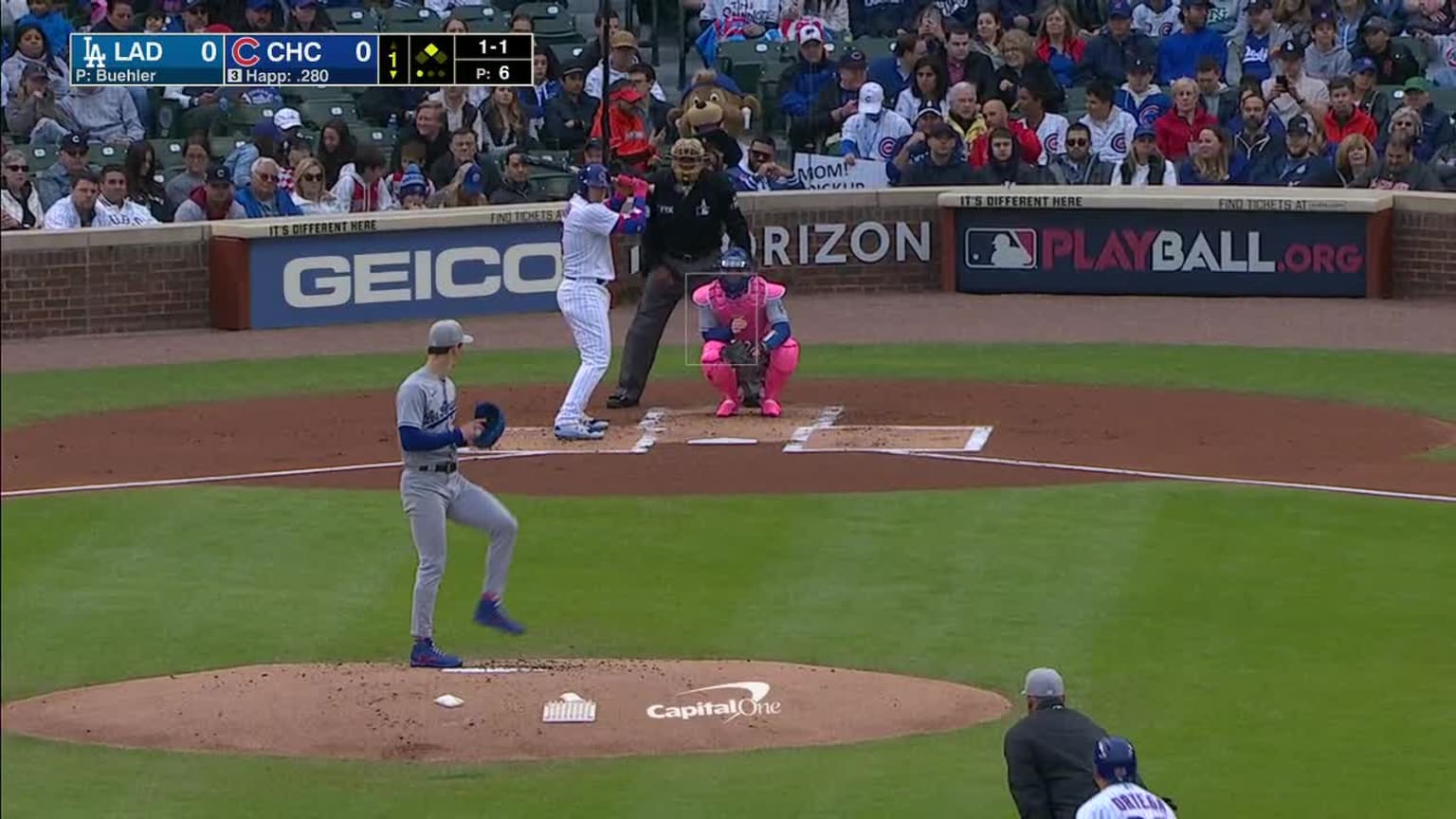 Walker Buehler Swinging Strike (Blocked) to Ian Happ | 05/08/2022 ...