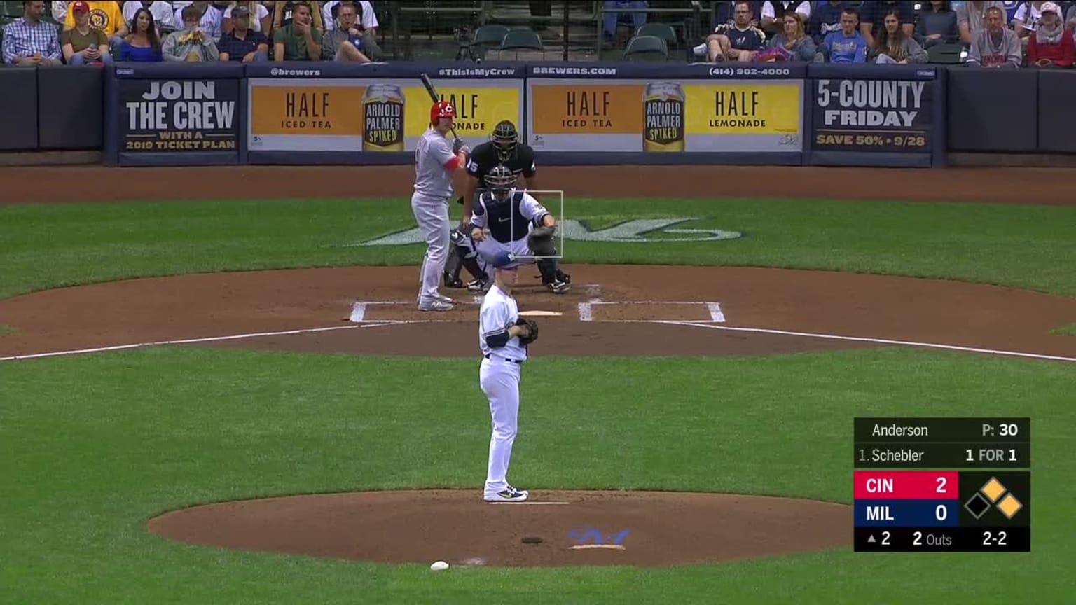 Scott Schebler strikes out swinging. | 09/18/2018 | MLB.com