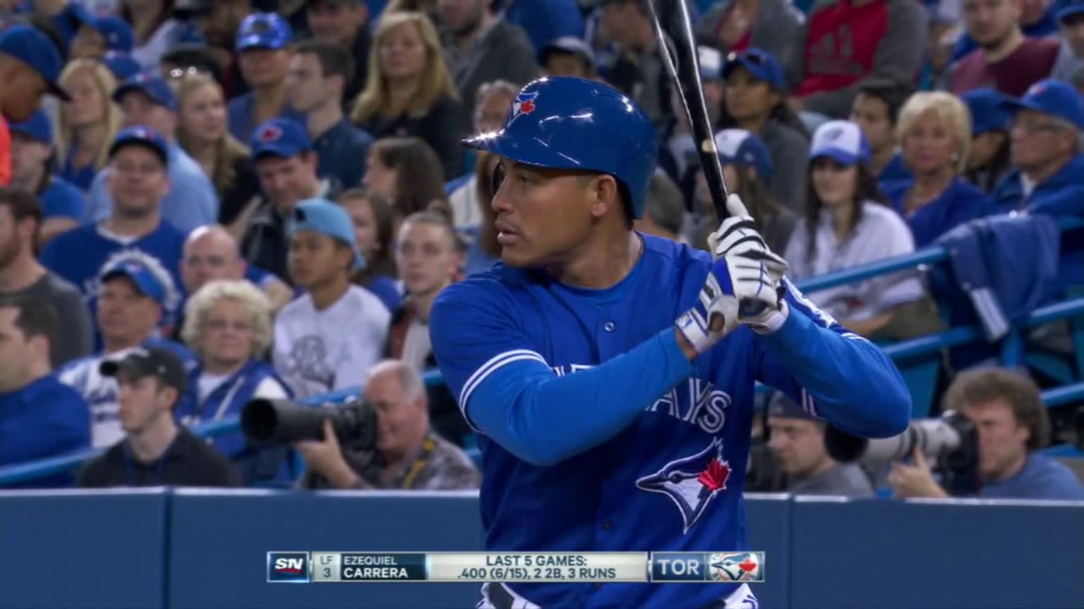 Eric Surkamp Foul to Ezequiel Carrera | 04/24/2016 | Seattle Mariners