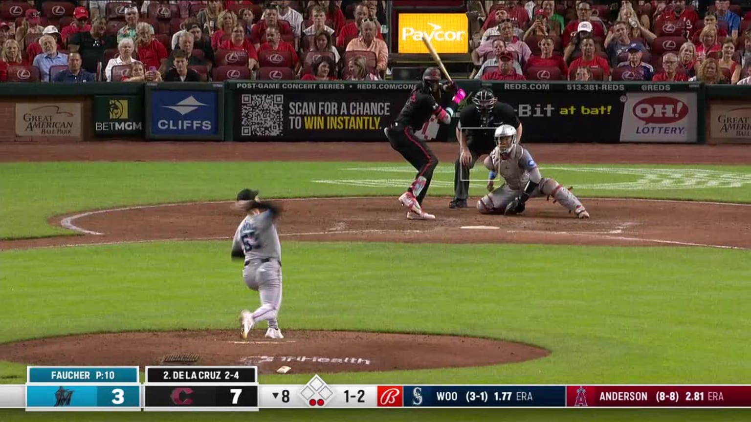 Elly De La Cruz singles on a ground ball to second baseman Vidal Bruján. | 07/12/2024 | MLB.com