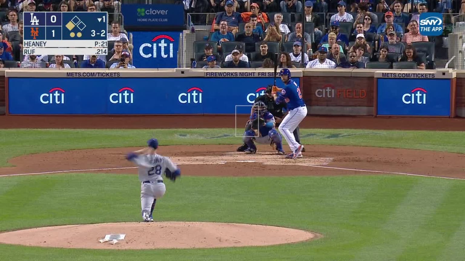 Darin Ruf strikes out swinging. | 08/30/2022 | Los Angeles Dodgers