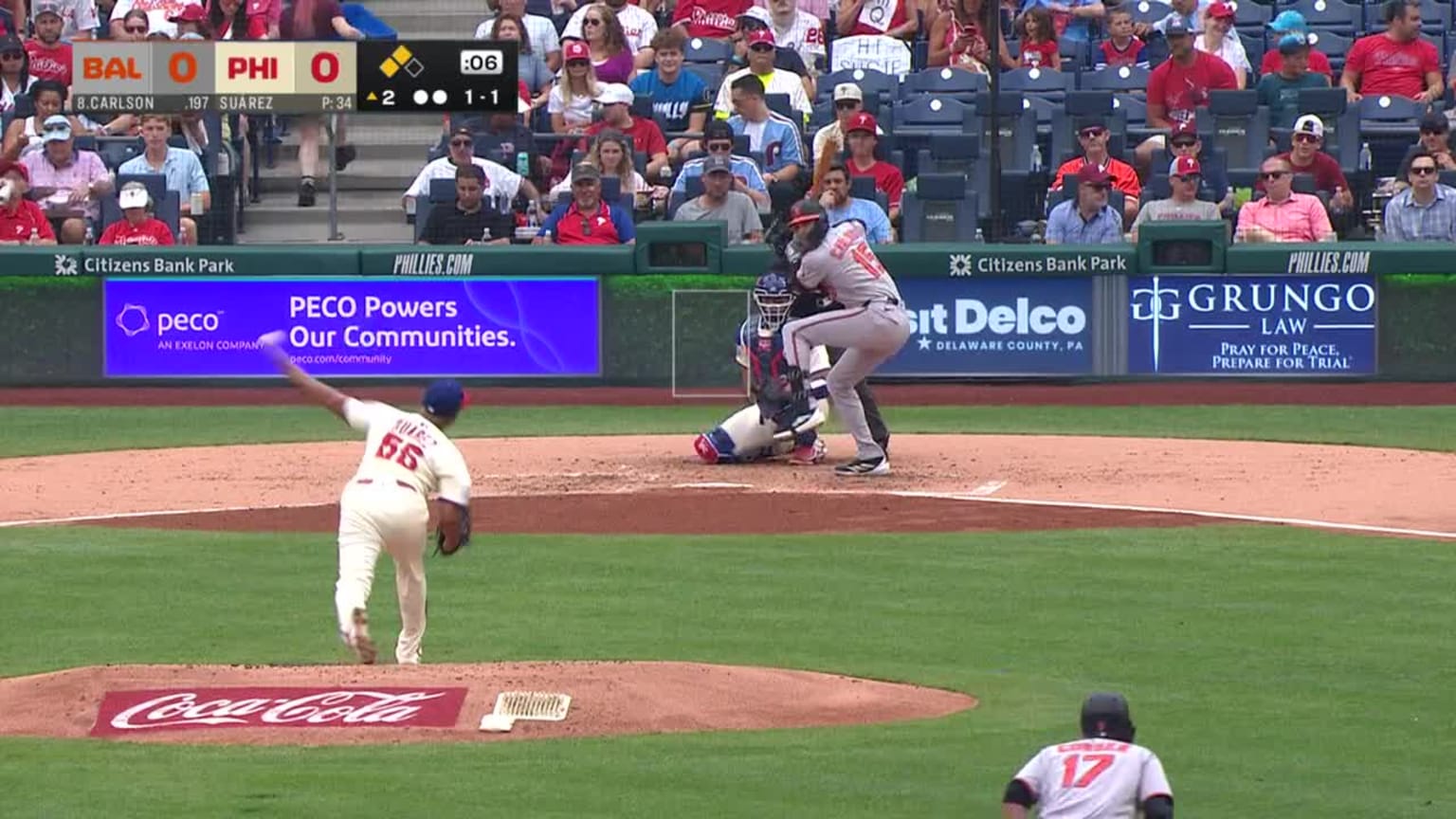 Dylan Carlson flies out to center fielder Harrison Bader. | 08/06/2025 ...