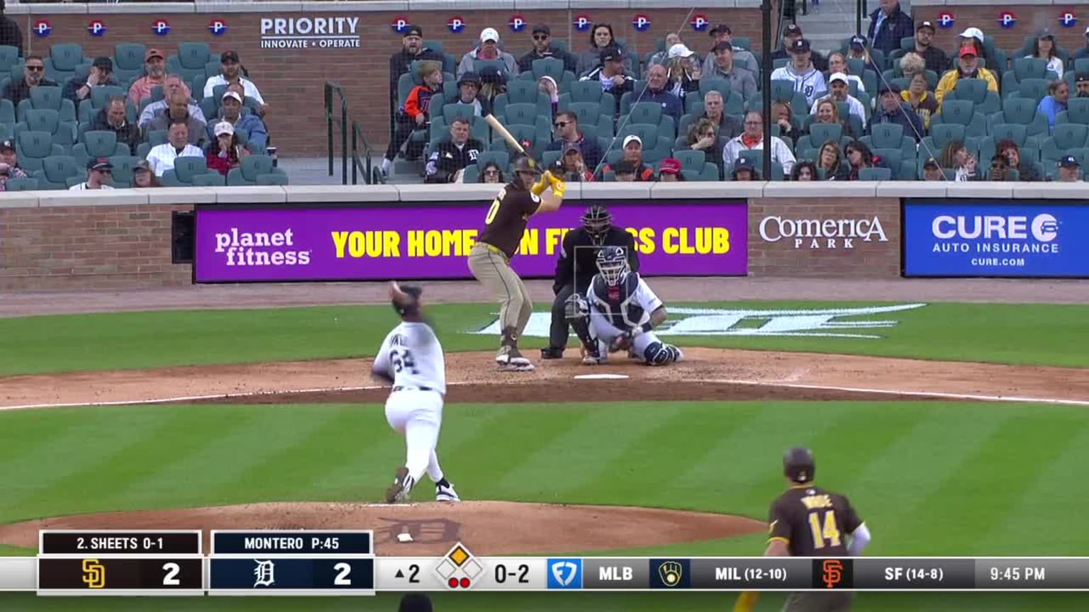 Gavin Sheets lines out to center fielder Javier Báez. | 04/21/2025 ...