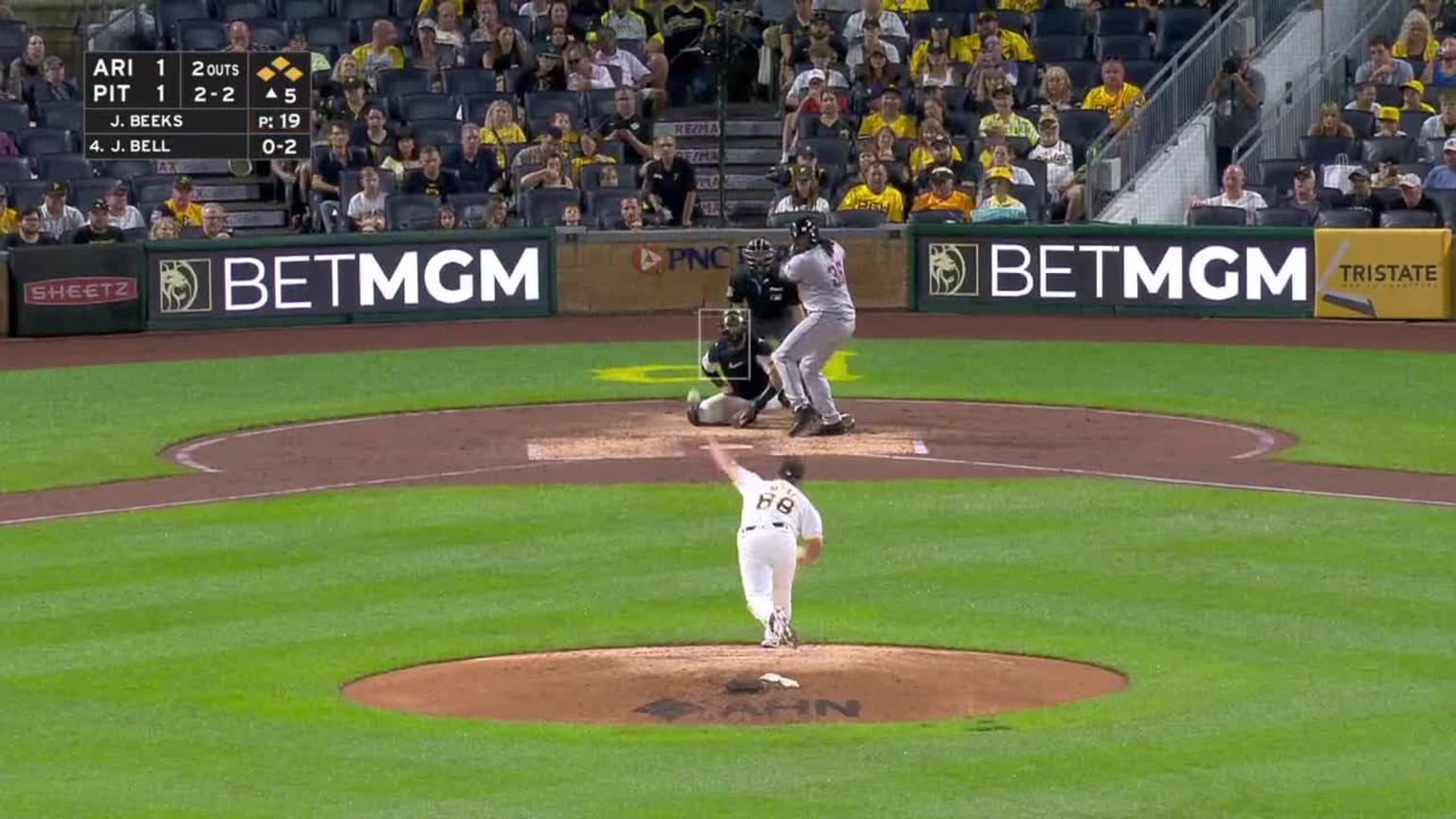 Josh Bell strikes out on a foul tip. | 08/03/2024 | MLB.com
