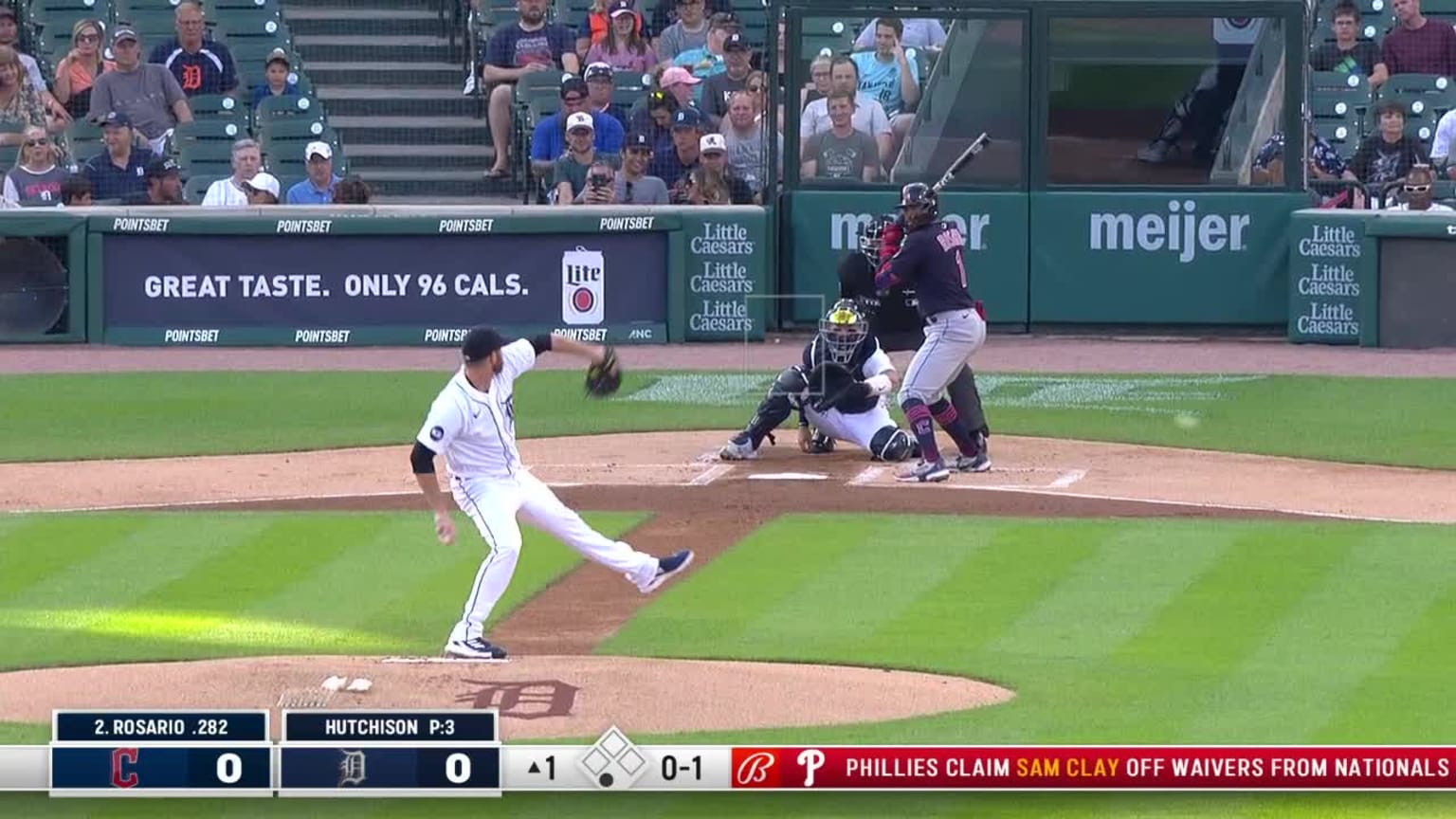 Amed Rosario reaches on a fielding error by shortstop Harold Castro ...