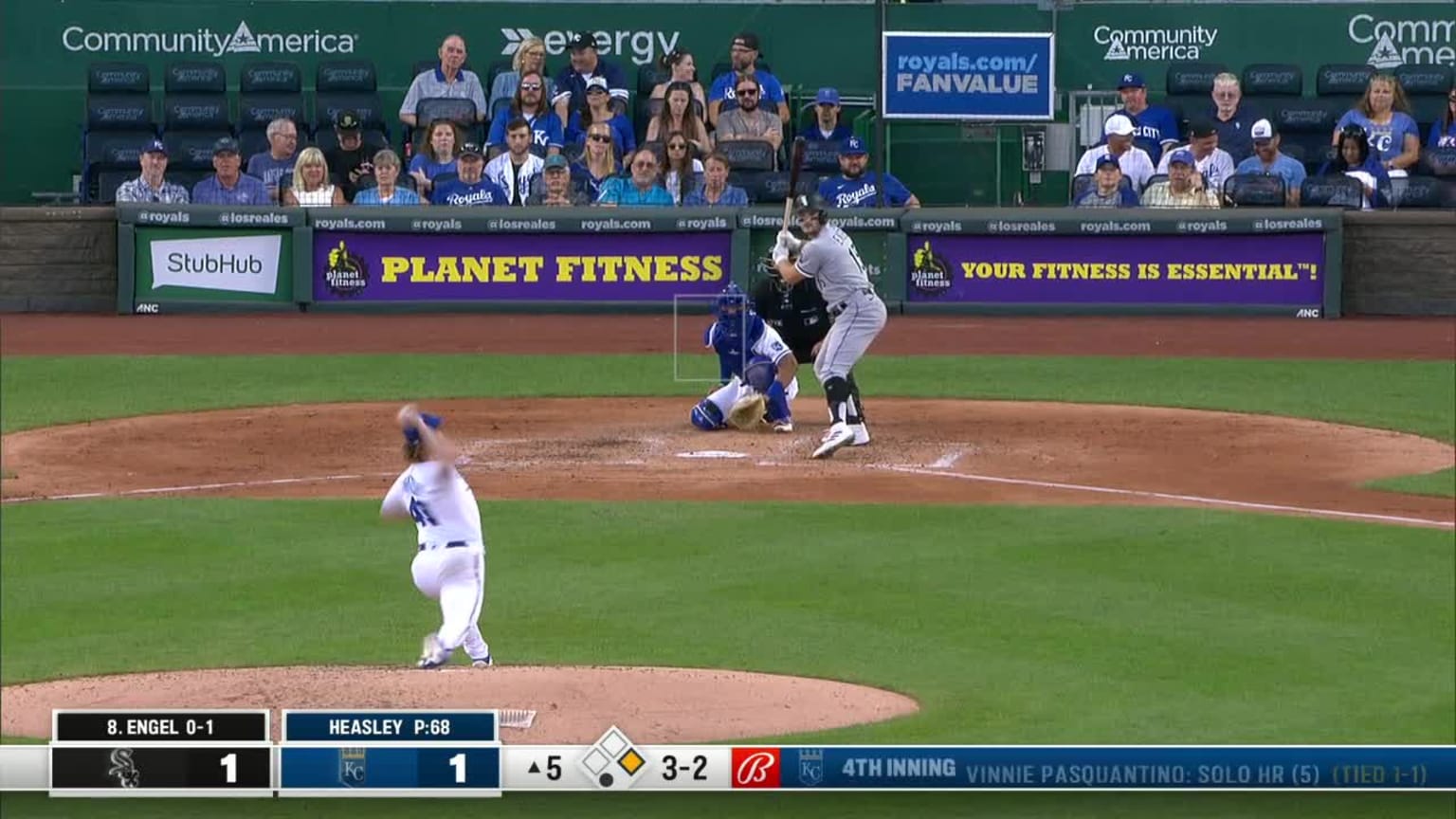 Adam Engel called out on strikes. | 08/09/2022 | MLB.com