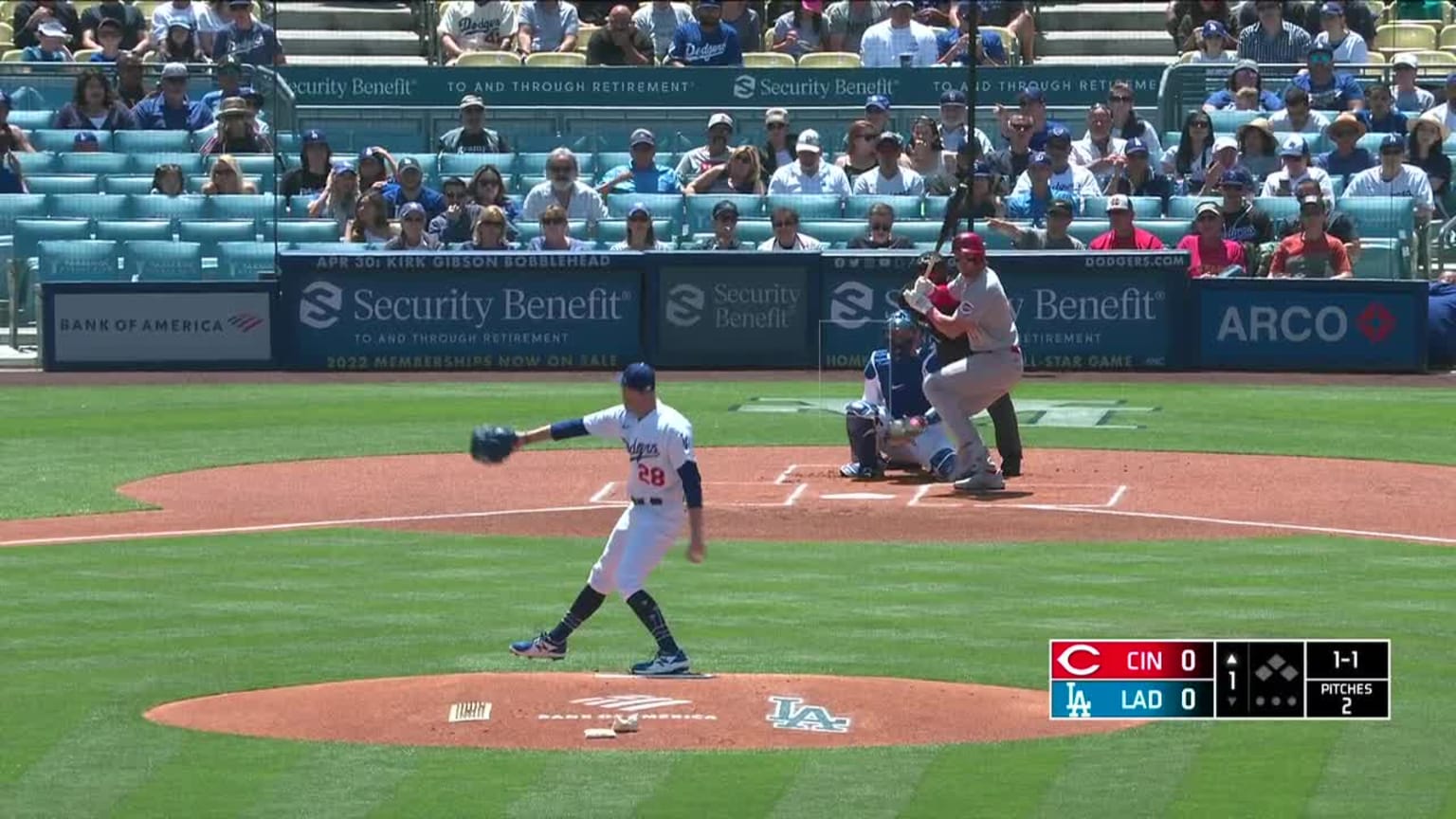 Andrew Heaney Foul to Kyle Farmer | 04/17/2022 | MLB.com