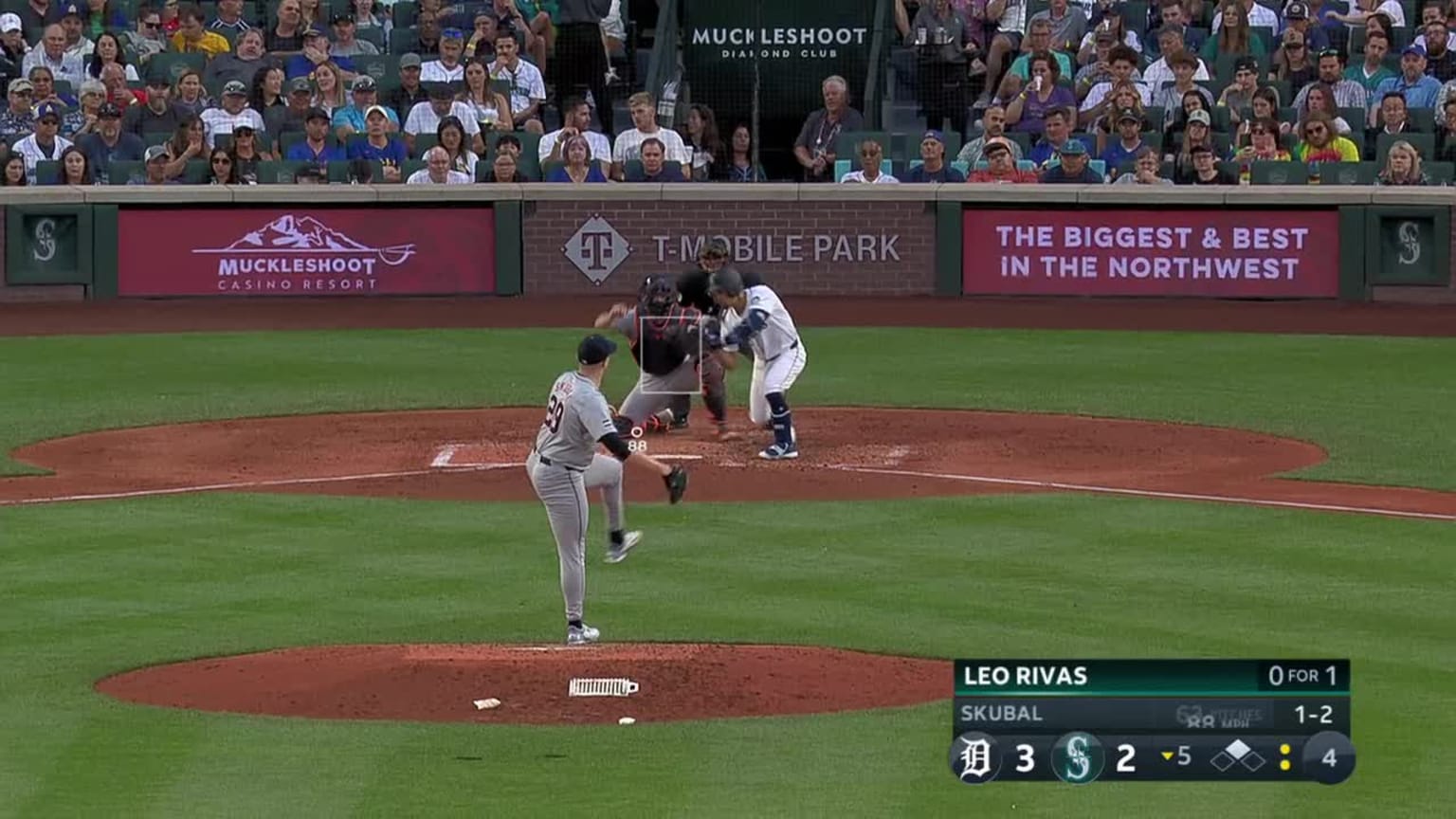 Leo Rivas strikes out swinging. | 08/07/2024 | Detroit Tigers