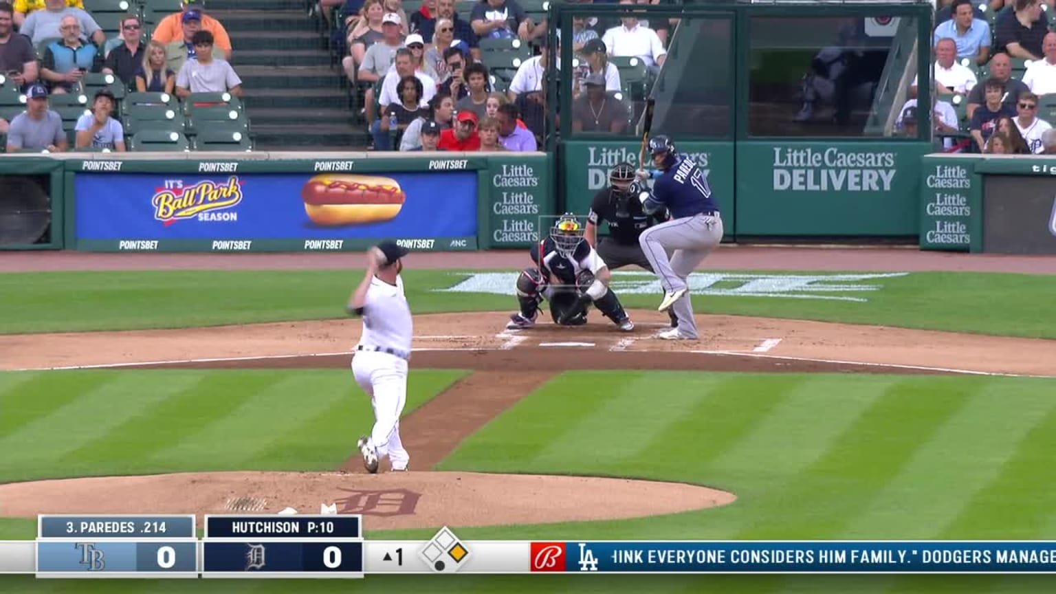 Isaac Paredes pops out to third baseman Jeimer Candelario. | 08/04/2022 ...