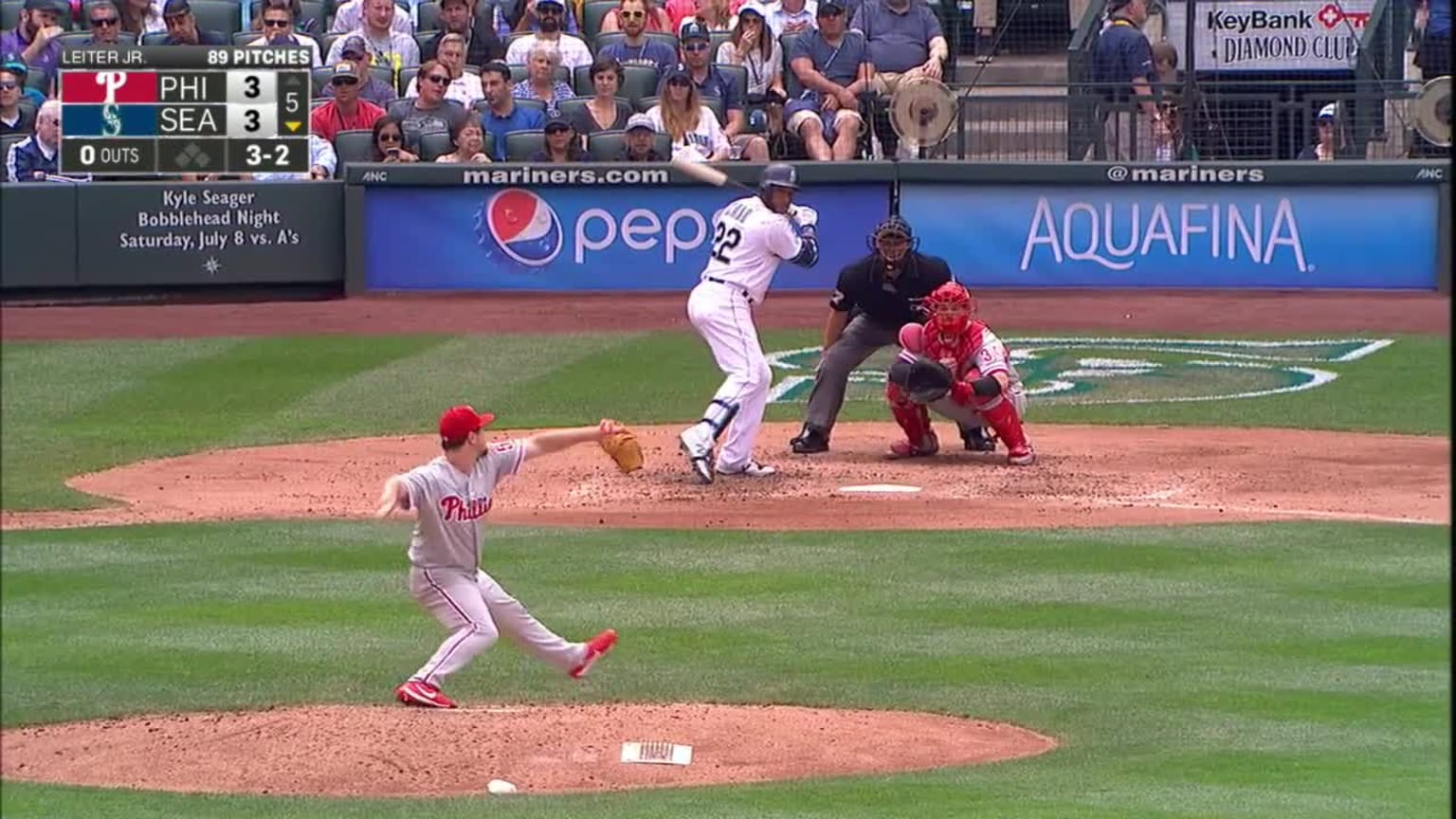 Robinson Cano homers (14) on a fly ball to center field. | 06/28/2017 ...