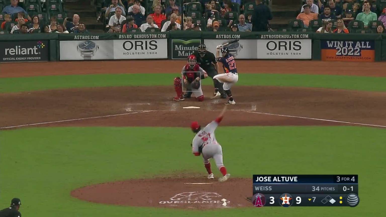 Zack Weiss Ball to Jose Altuve | 09/11/2022 | MLB.com