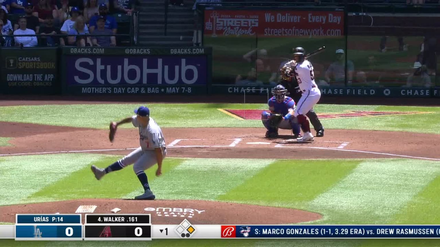Christian Walker flies out to left fielder Chris Taylor. | 04/27/2022 ...