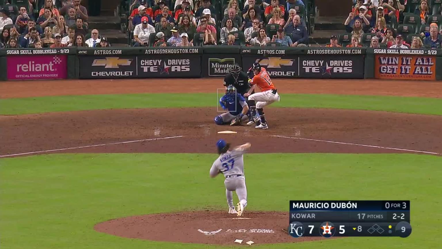 Mauricio Dubon doubles (26) on a line drive to left fielder MJ Melendez. | 09/22/2023 | MLB.com