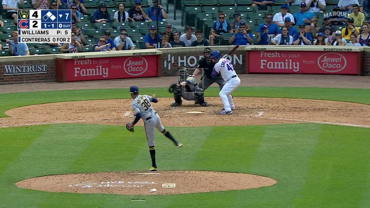 Devin Williams Ball to Willson Contreras | 08/10/2021 | MLB.com