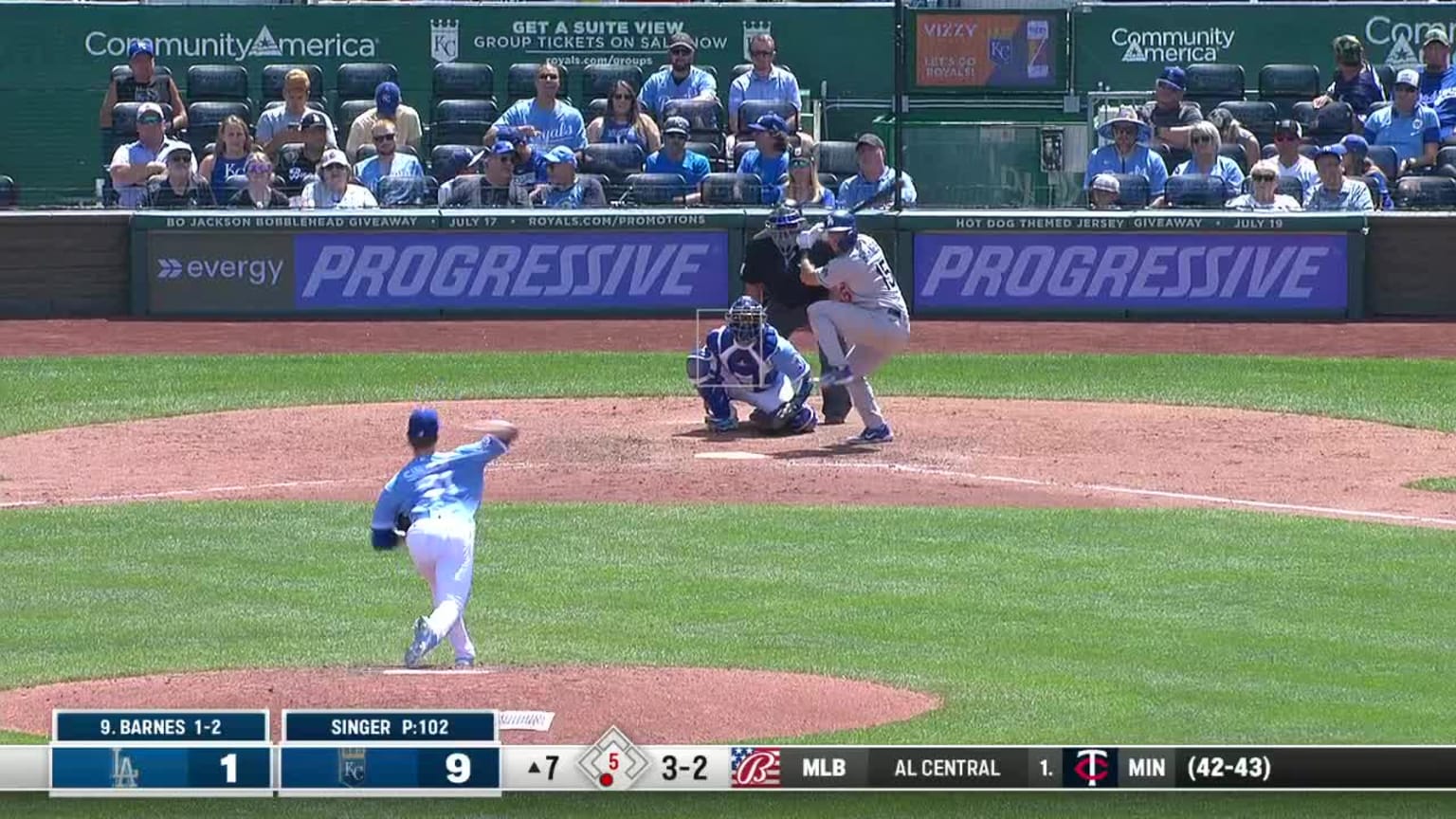 Austin Barnes strikes out on a foul tip. | 07/02/2023 | MLB.com