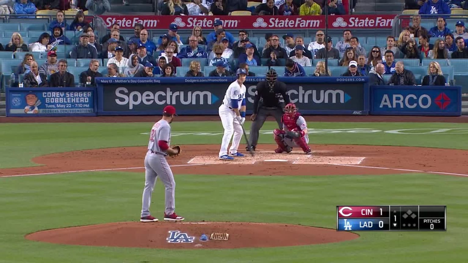 Matt Harvey Ball to Chase Utley | 05/11/2018 | MLB.com