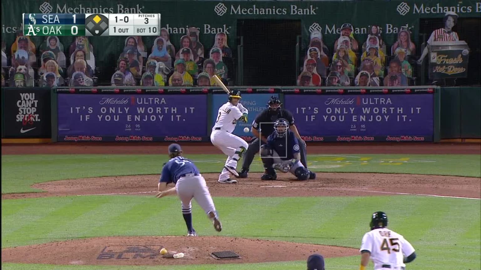 Joey Gerber Strike cantado to Tommy La Stella | 25/09/2020 | Los ...