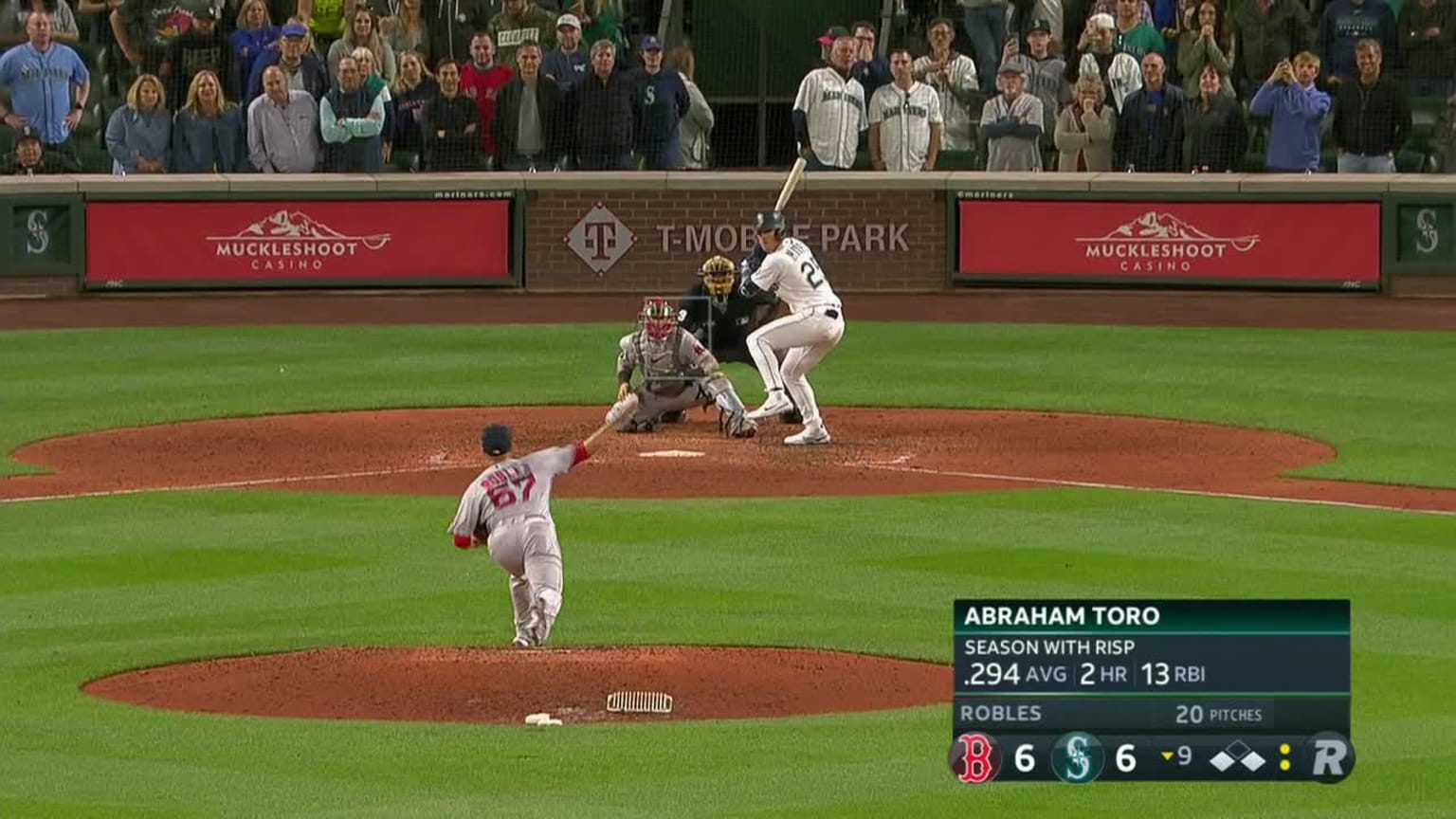 Hansel Robles Foul to Dylan Moore | 06/11/2022 | MLB.com