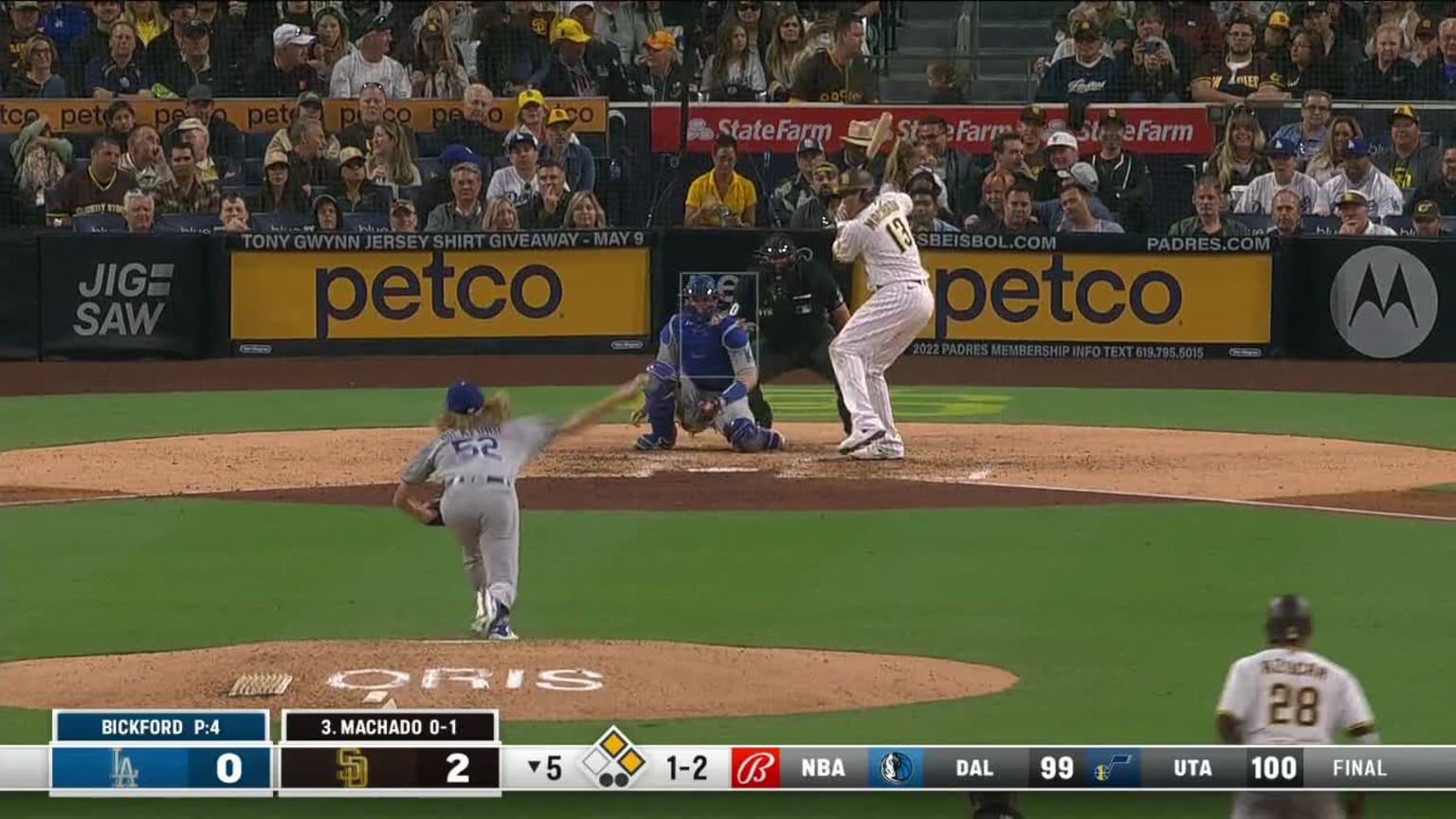 Manny Machado strikes out swinging. | 04/23/2022 | MLB.com