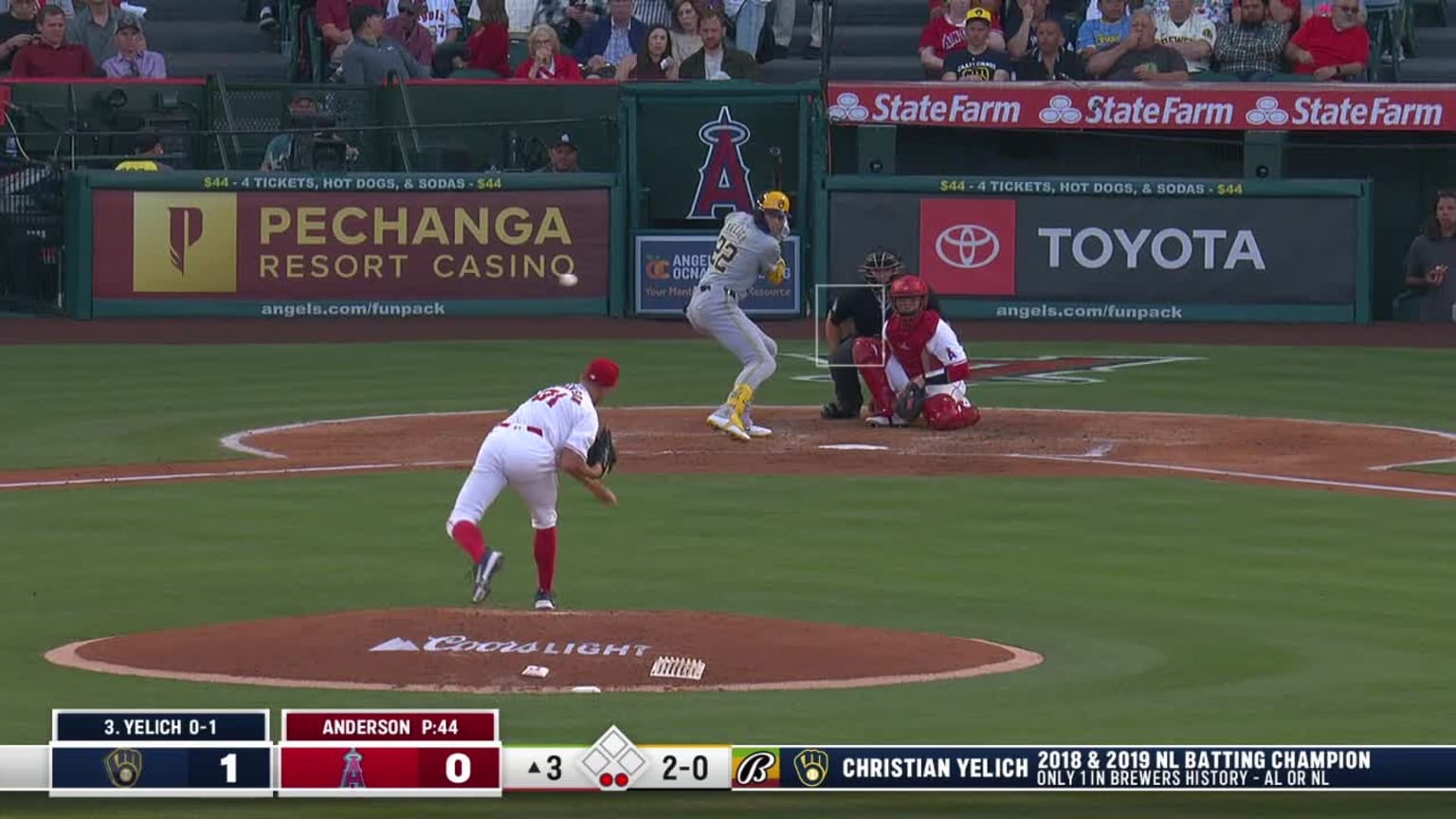 Christian Yelich doubles (8) on a line drive to right fielder Kevin Pillar. | 06/19/2024 | MLB.com