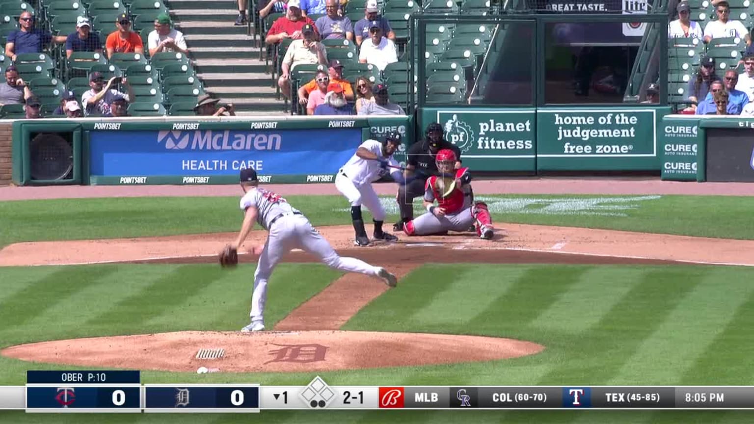 Bailey Ober Foul Bunt to Jeimer Candelario | 08/30/2021 | New York Yankees