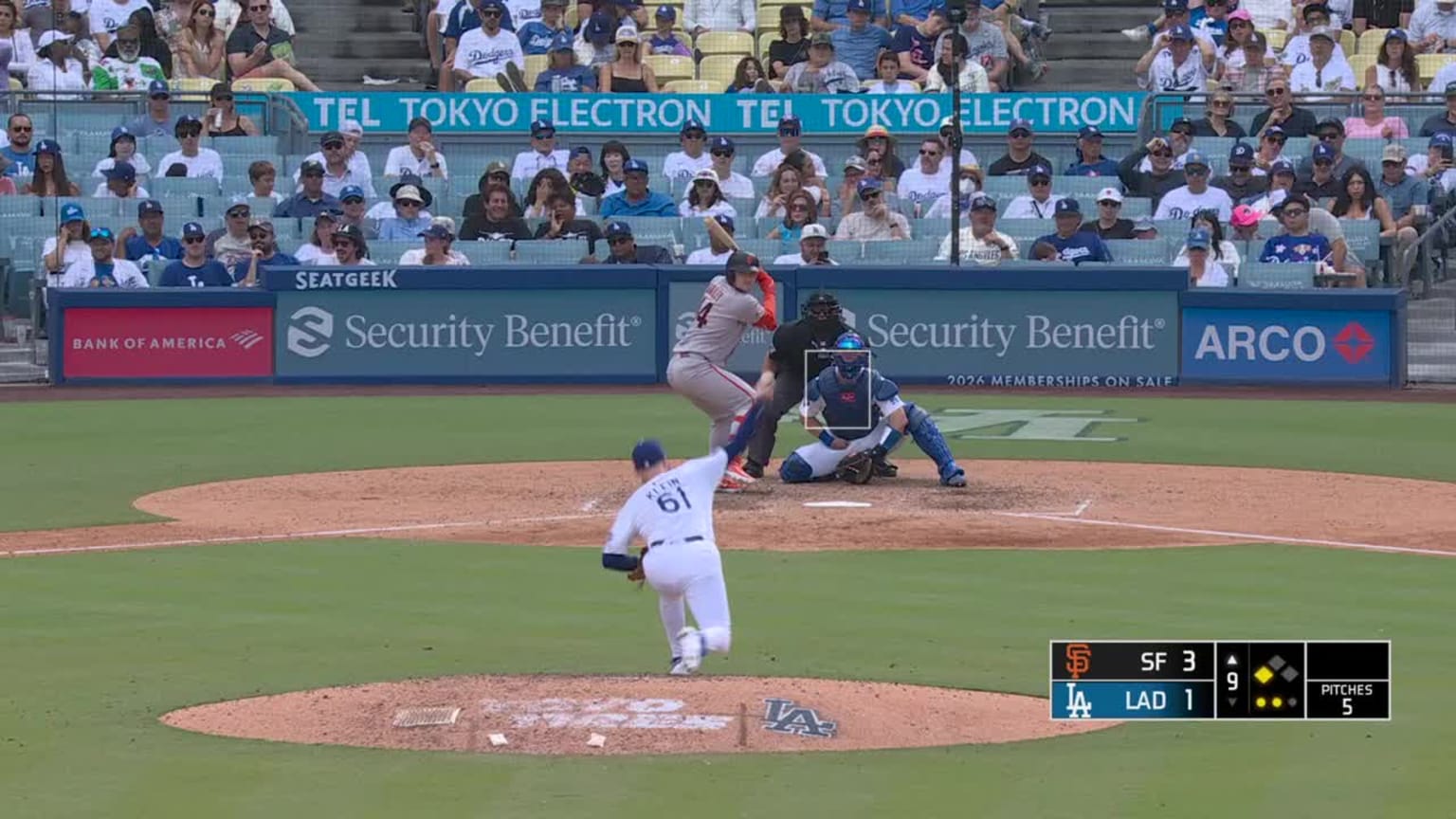 Patrick Bailey flies out to center fielder Tommy Edman. | 09/21/2025 ...