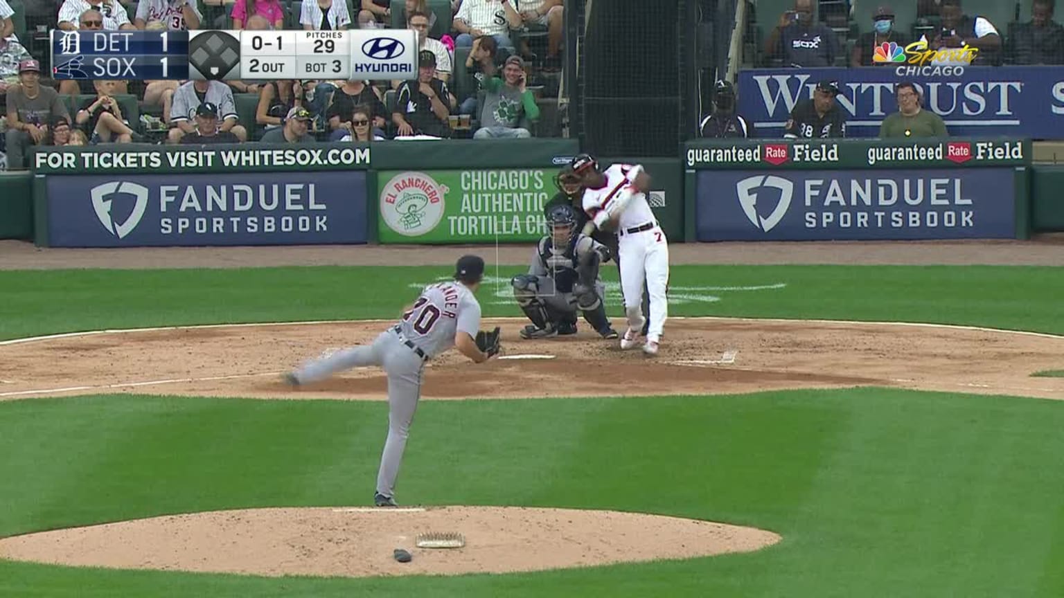 Tim Anderson reaches on a fielding error by shortstop Zack Short. | 10 ...