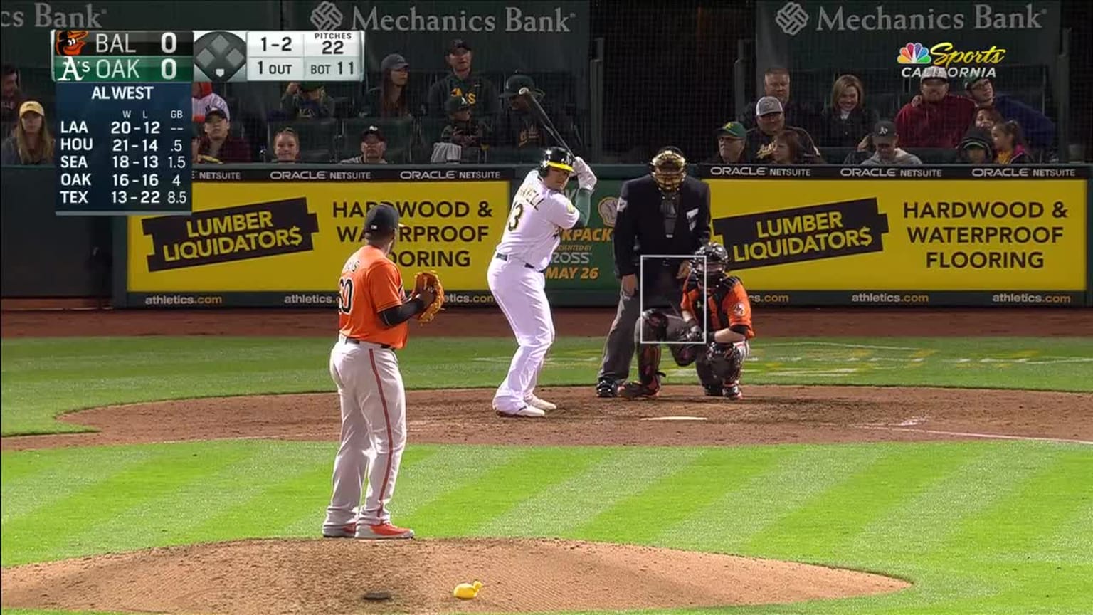 Bruce Maxwell strikes out swinging. | 05/05/2018 | MLB.com