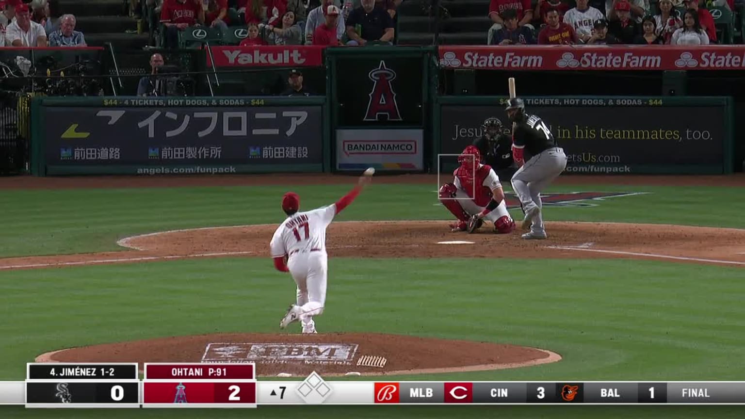 Eloy Jimenez singles on a sharp ground ball to center fielder Mickey ...