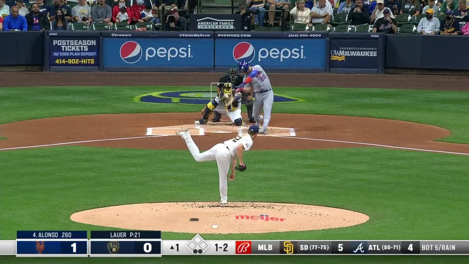 Pete Alonso reaches on a throwing error by shortstop Willy Adames. | 09 ...