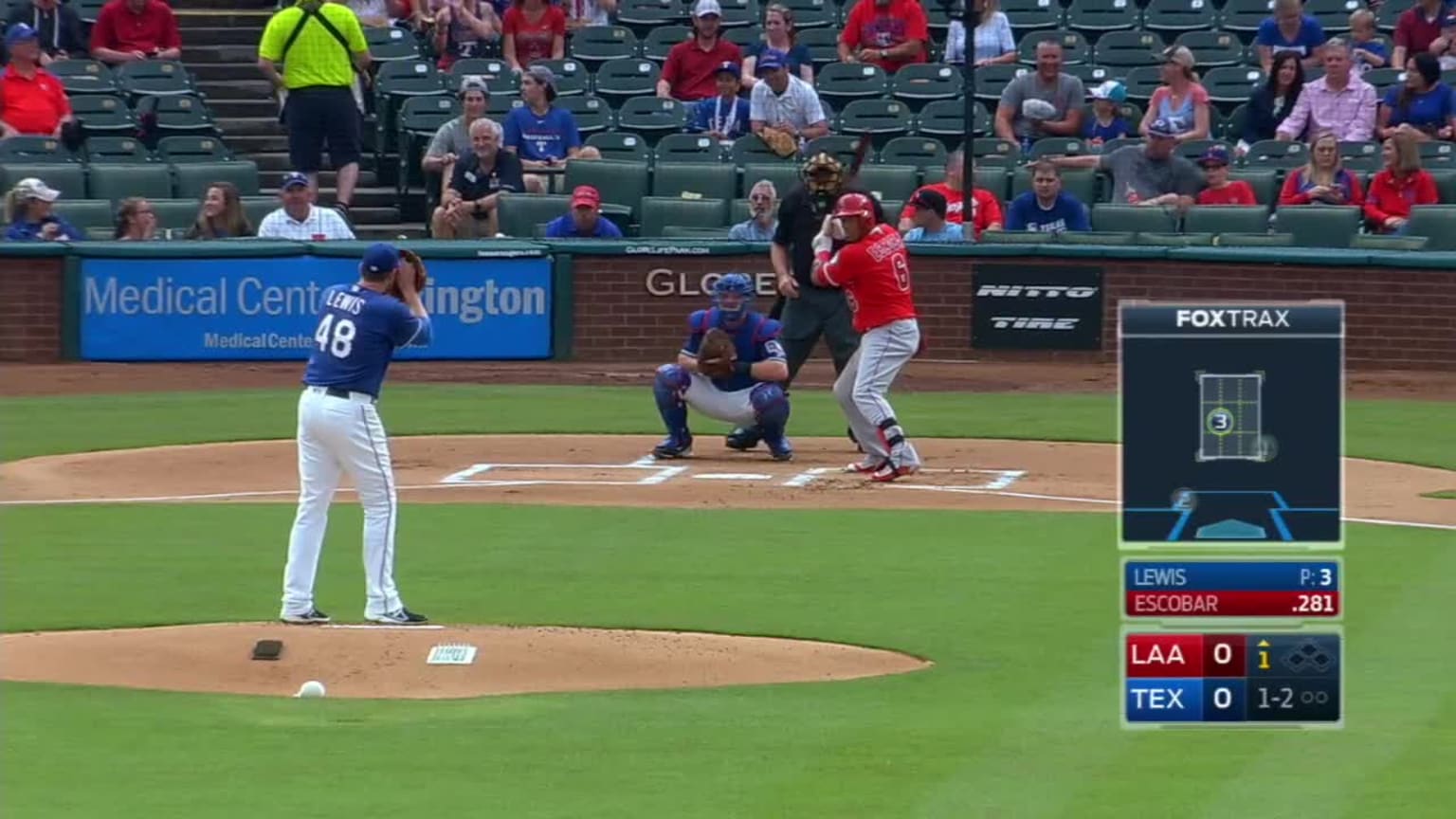 Colby Lewis Ball to Yunel Escobar | 04/29/2016 | Minnesota Twins