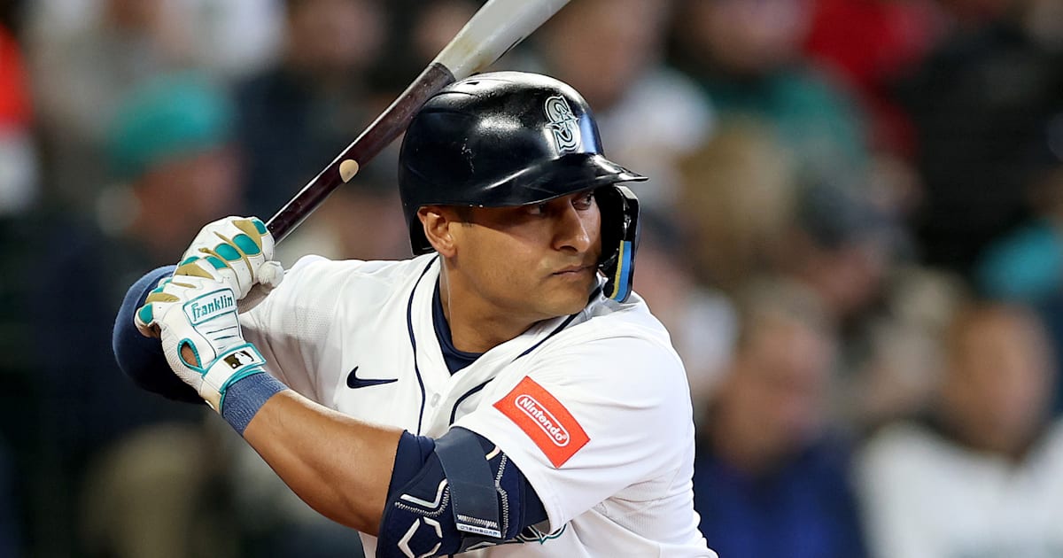 Donovan Solano Stats and Highlights - MLB Player Stories