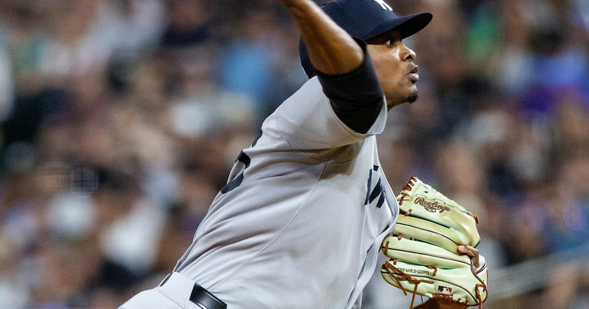 Yerry De los Santos Stats and Highlights - MLB Player Stories